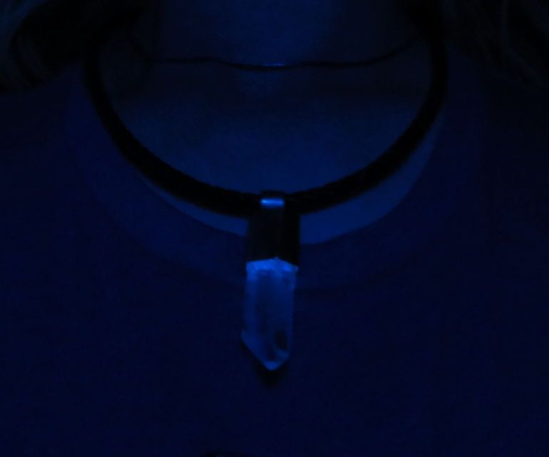 Glowing Crystal Pendants : 8 Steps (with Pictures) - Instructables