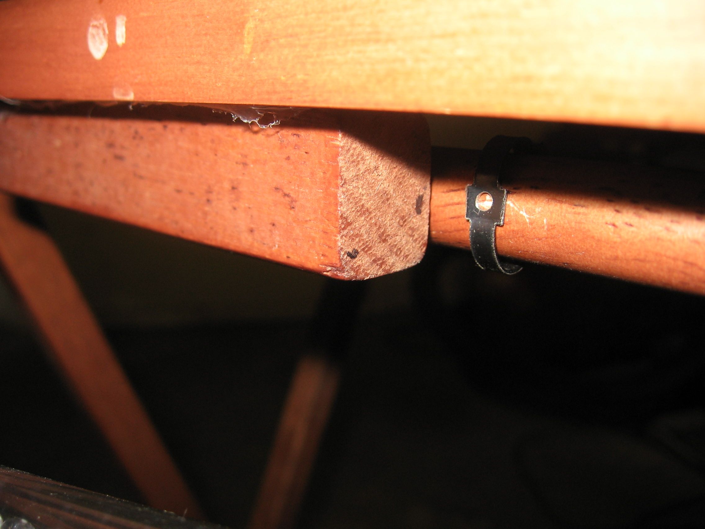 Tray Table Leg Clamp : 4 Steps - Instructables