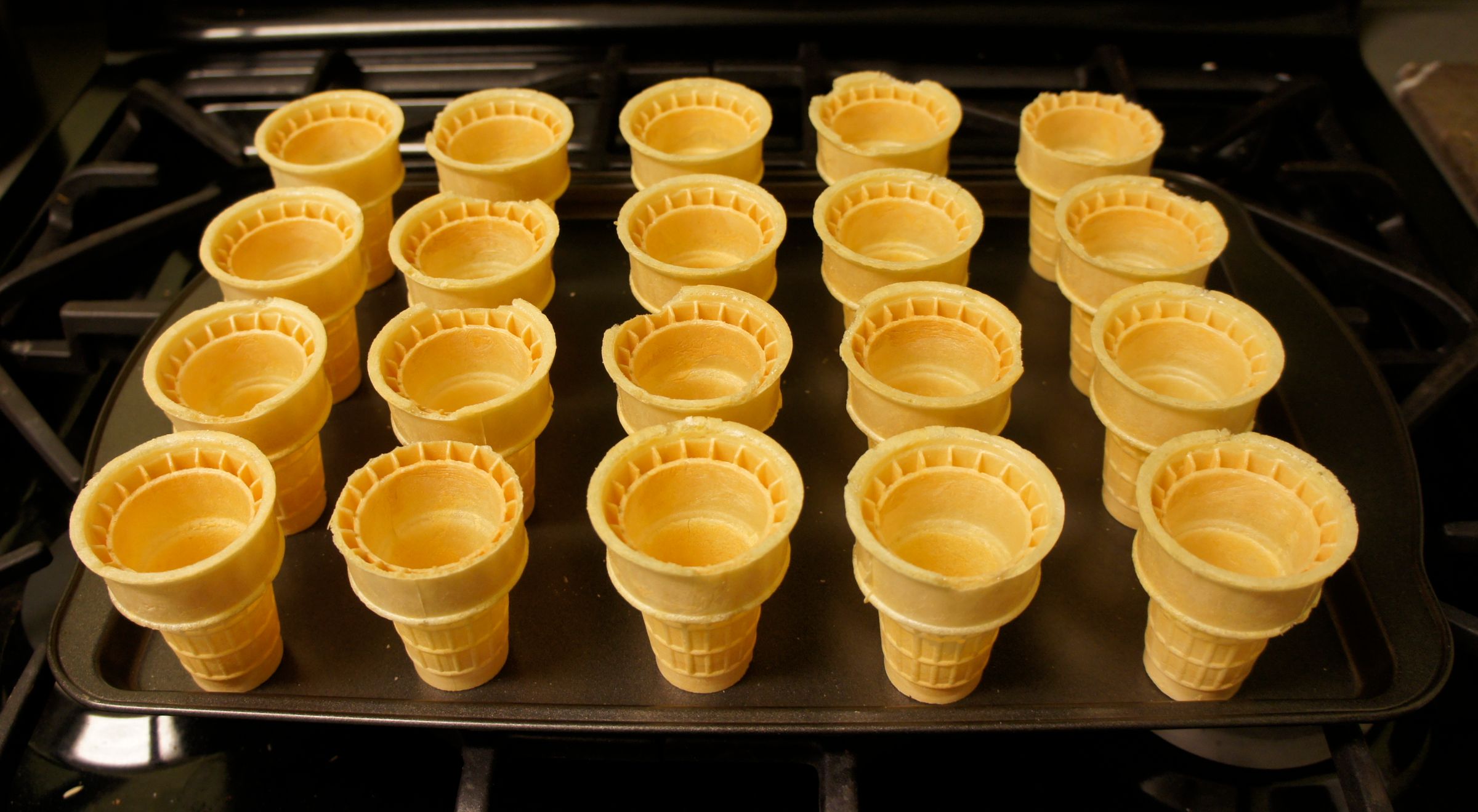 Olympic Torch Cupcake Cones : 8 Steps (with Pictures) - Instructables