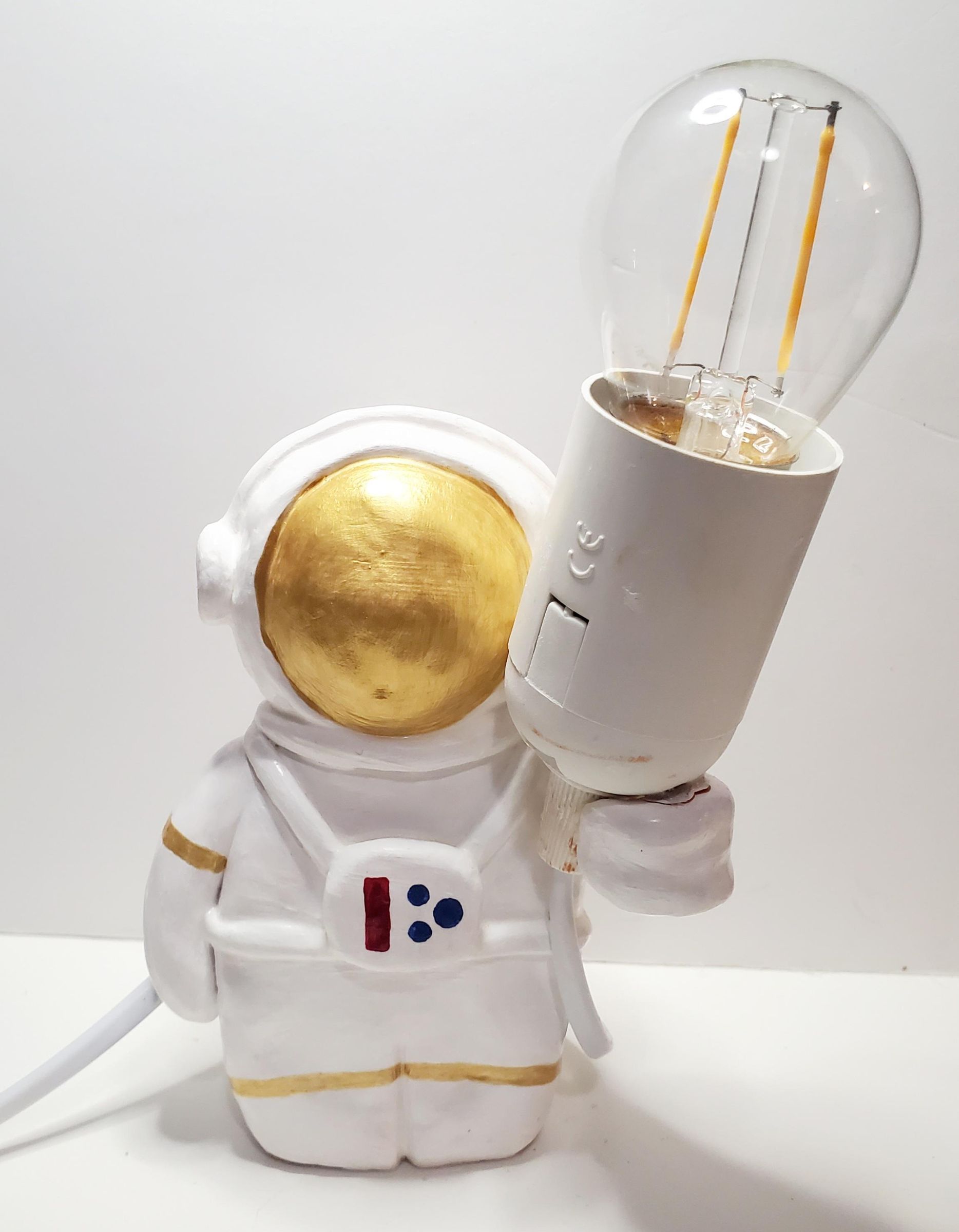 Handmade Space Man Table Lamp : 5 Steps (with Pictures) - Instructables