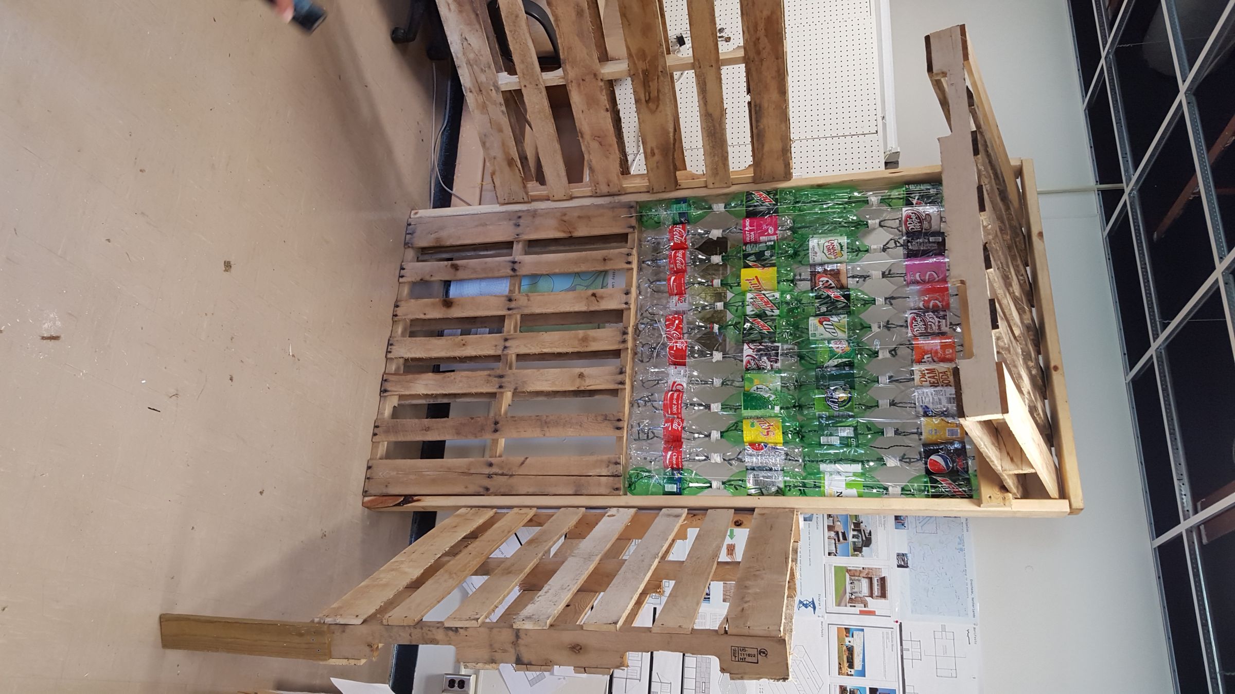 Recycled Tri-fold Pallet Display : 6 Steps (with Pictures) - Instructables