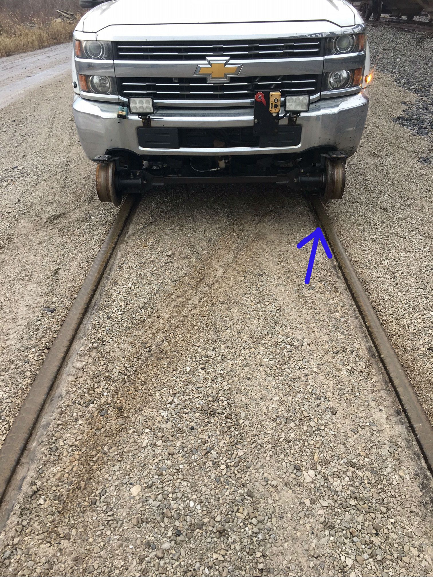 How to Set a Railroad Hi-rail Vehicle on the Track : 10 Steps (with ...