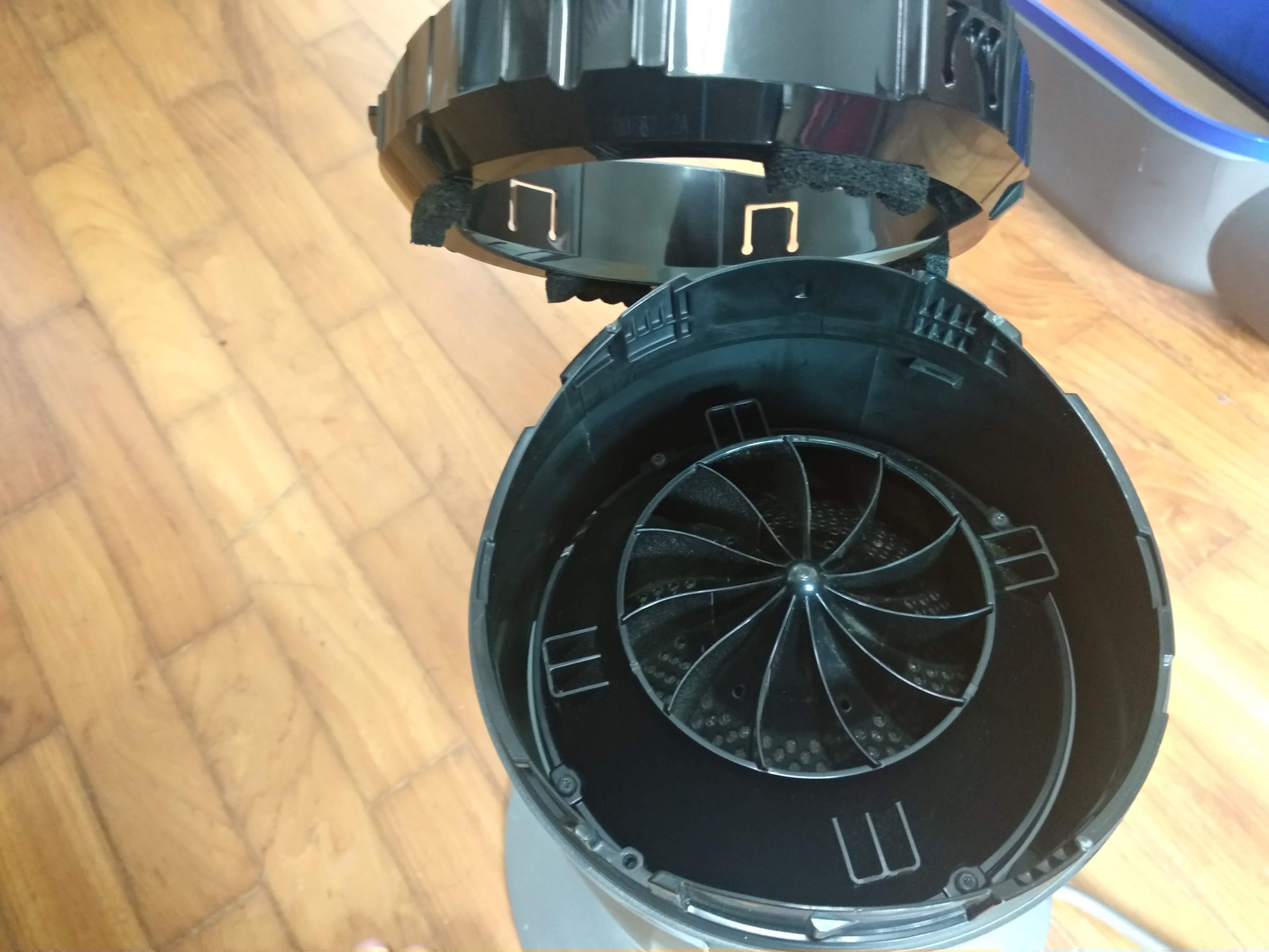 Dyson AM07 Bladeless Fan Disassembly for Cleaning and Maintenance : 6 ...