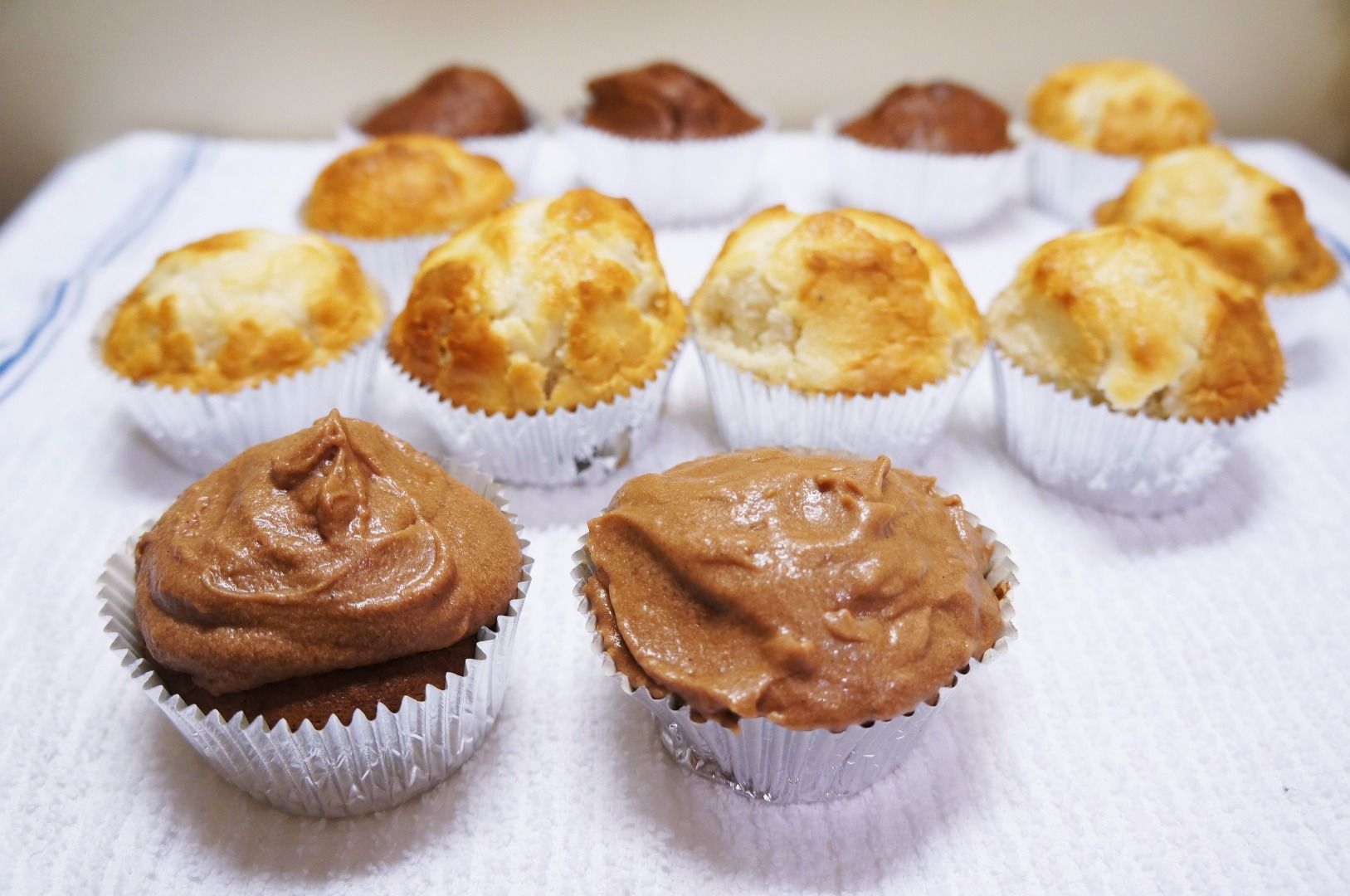 How to Make Snow Cupcakes and Snow Ice Cream : 8 Steps (with Pictures ...