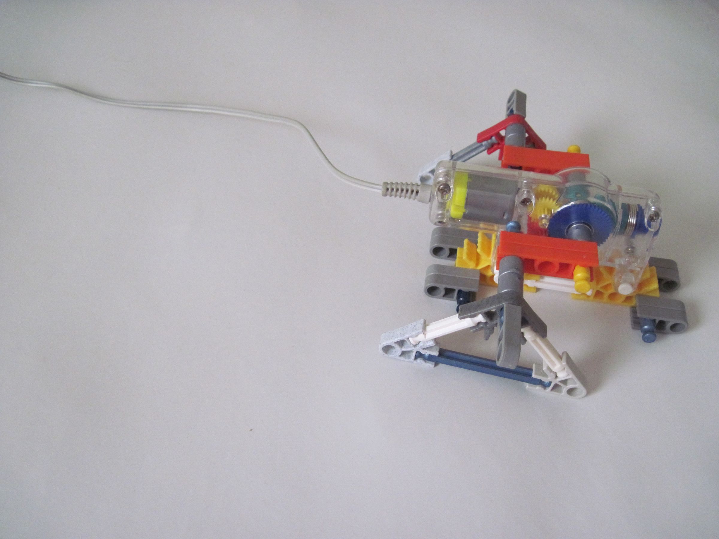 K'nex Micro Crawler/Walker - Instructables