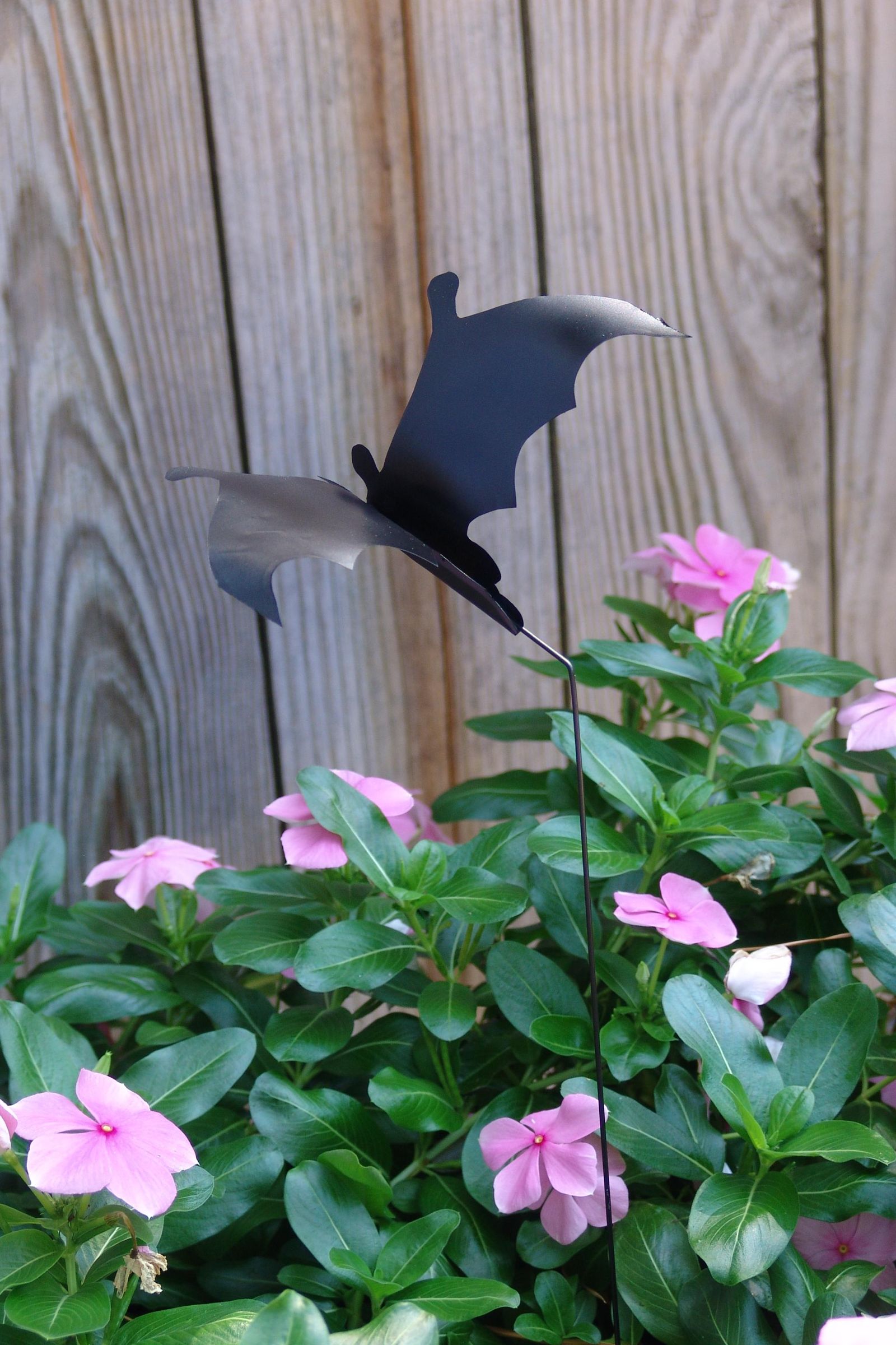 Simple & Awesome Halloween Bats : 18 Steps (with Pictures) - Instructables