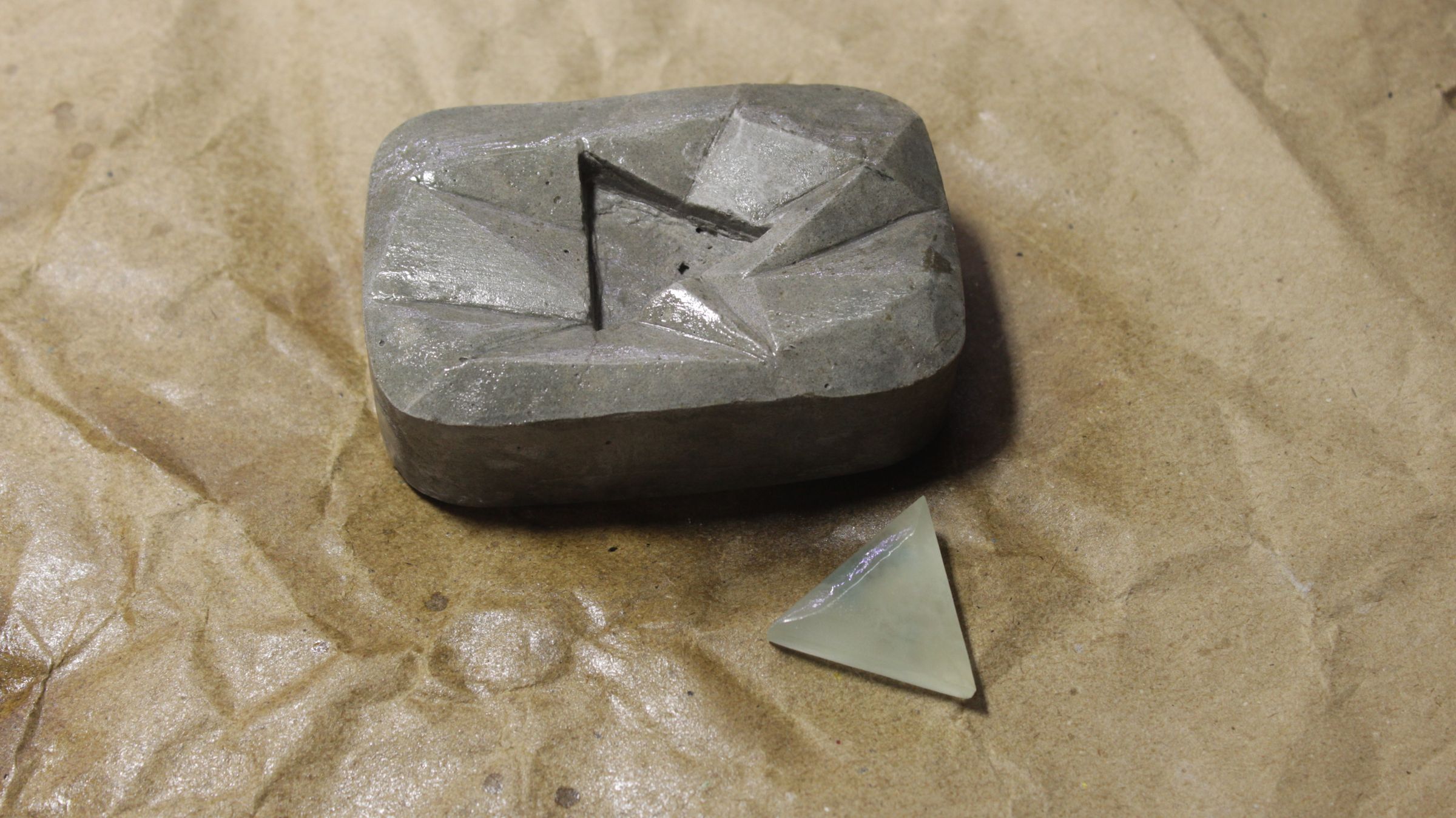 Concrete Youtube Diamond Play Button Paperweight : 14 Steps (with ...