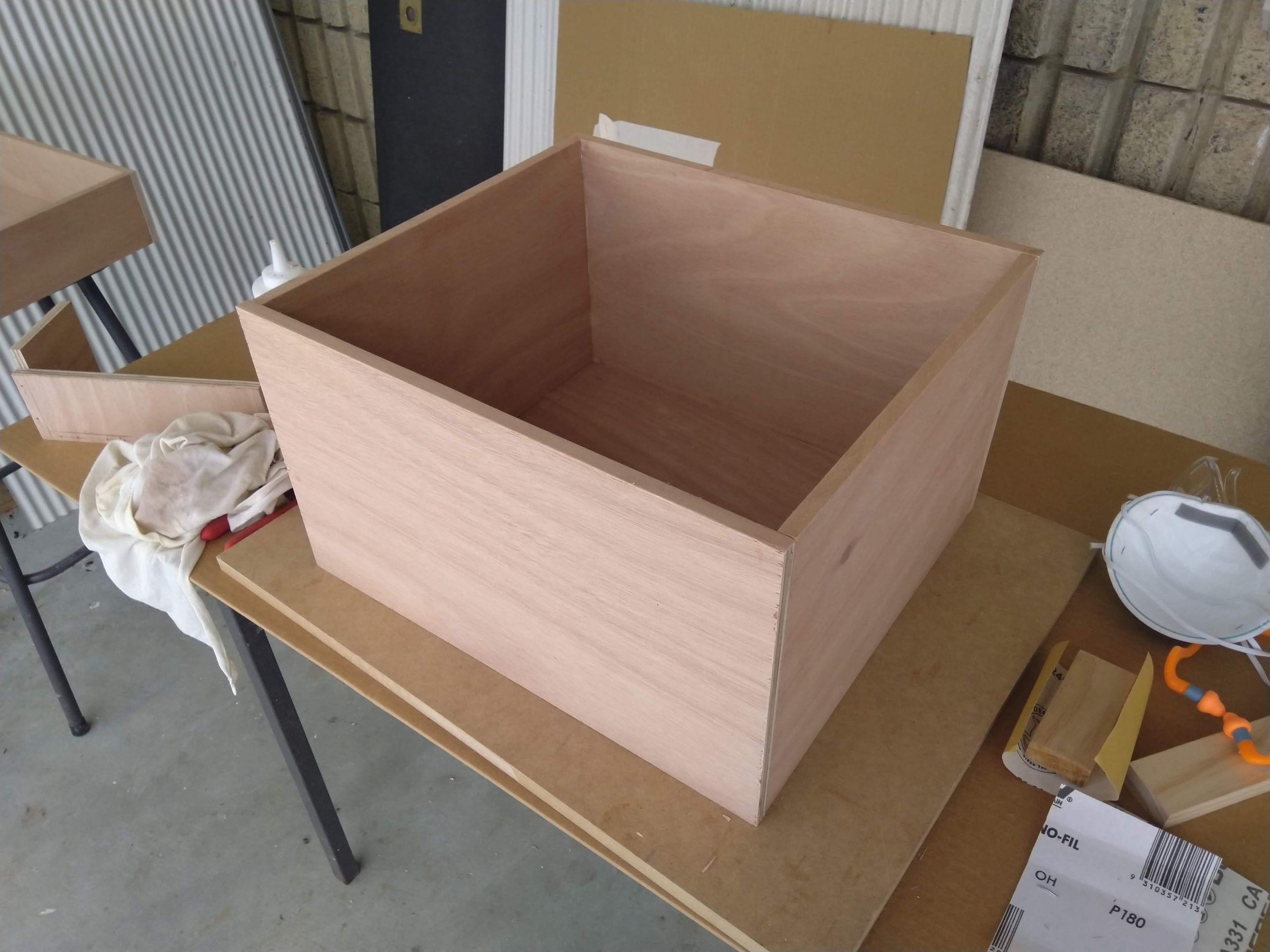 Mobile Folding Craft Station : 15 Steps (with Pictures) - Instructables