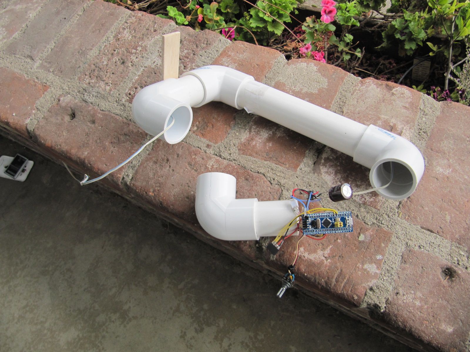 Levitator / Motor, Solar Powered : 3 Steps (with Pictures) - Instructables