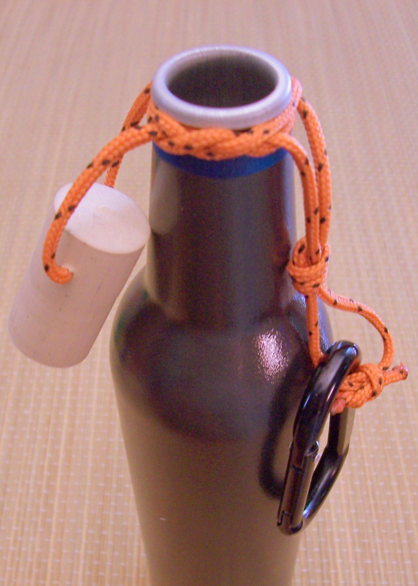 Carry Any Bottle With a JUG KNOT Handle : 16 Steps (with Pictures ...