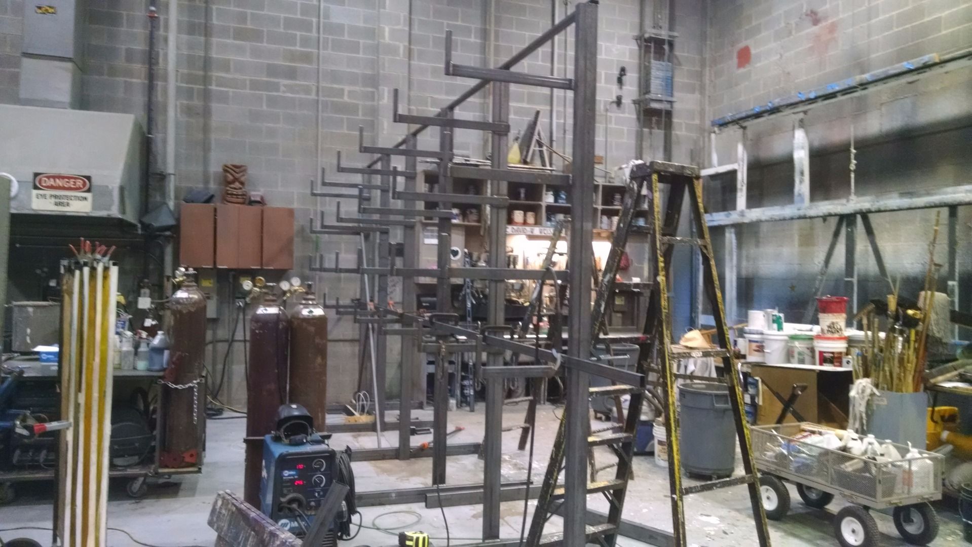 Steel Rack and Cold Saw Station : 5 Steps (with Pictures) - Instructables