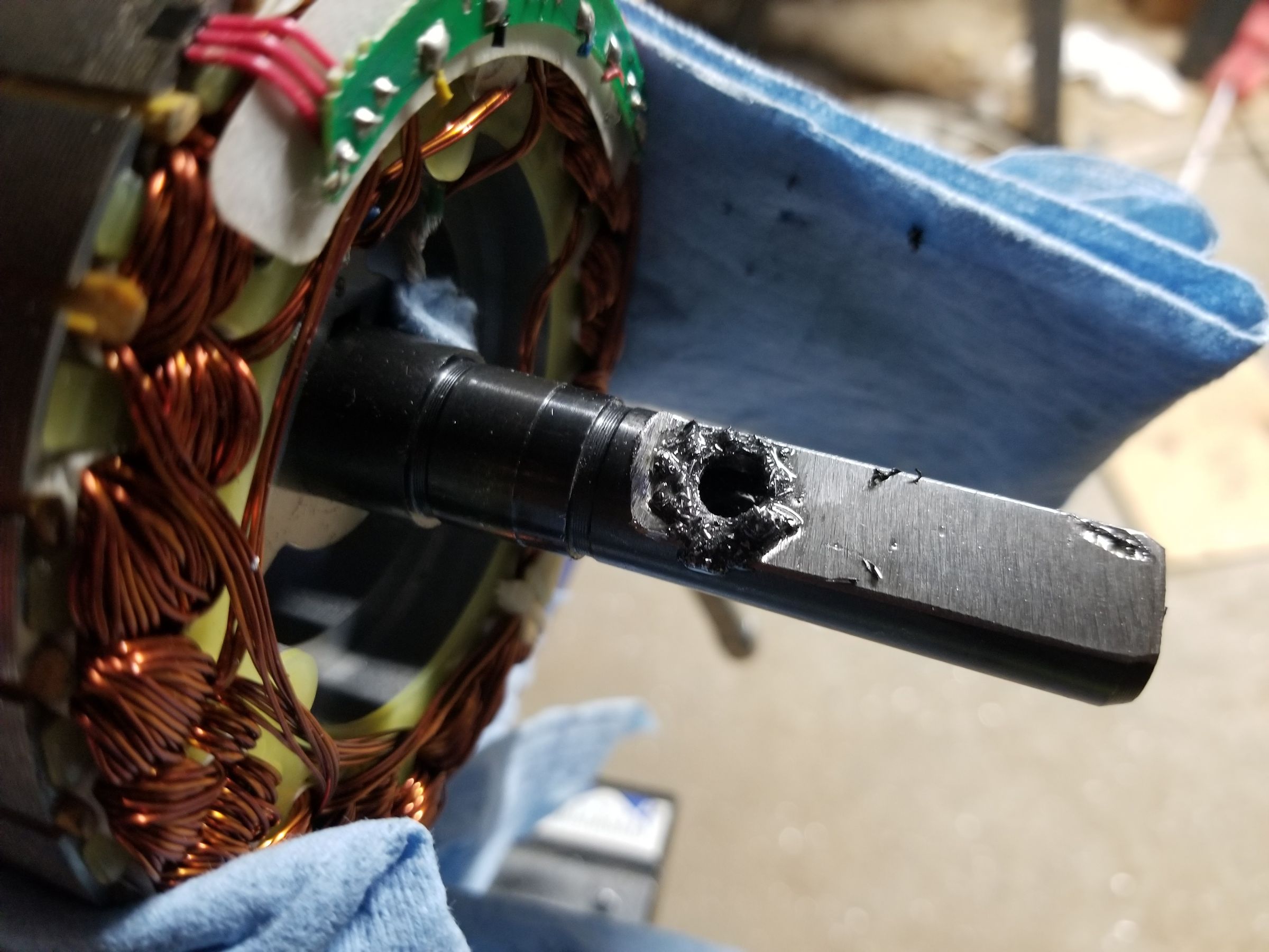 Mounting Hoverboard Wheels Securely and Easily Onto Stateboard ...