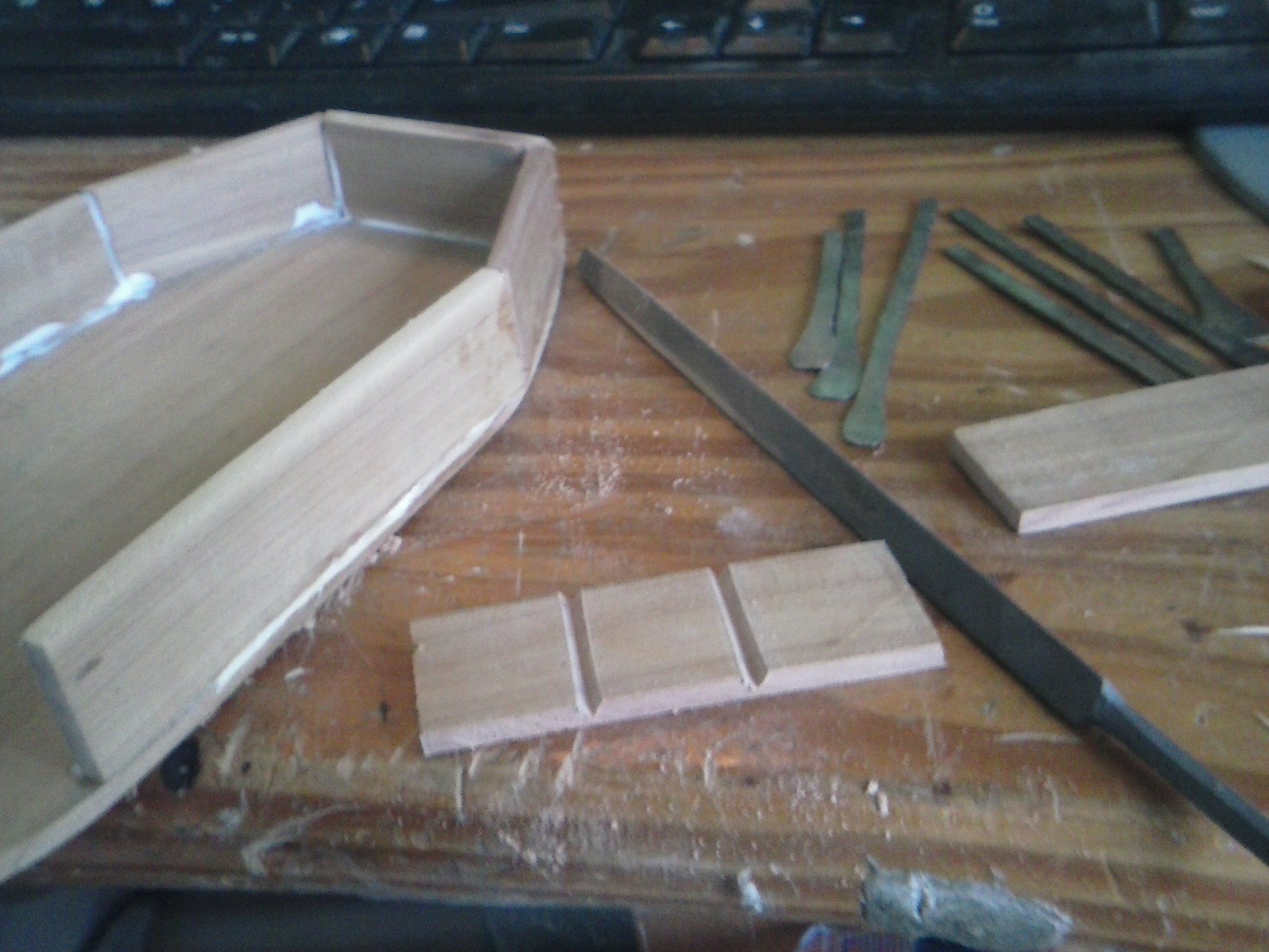 Make a Thumb Piano (Mbira) : 9 Steps (with Pictures) - Instructables