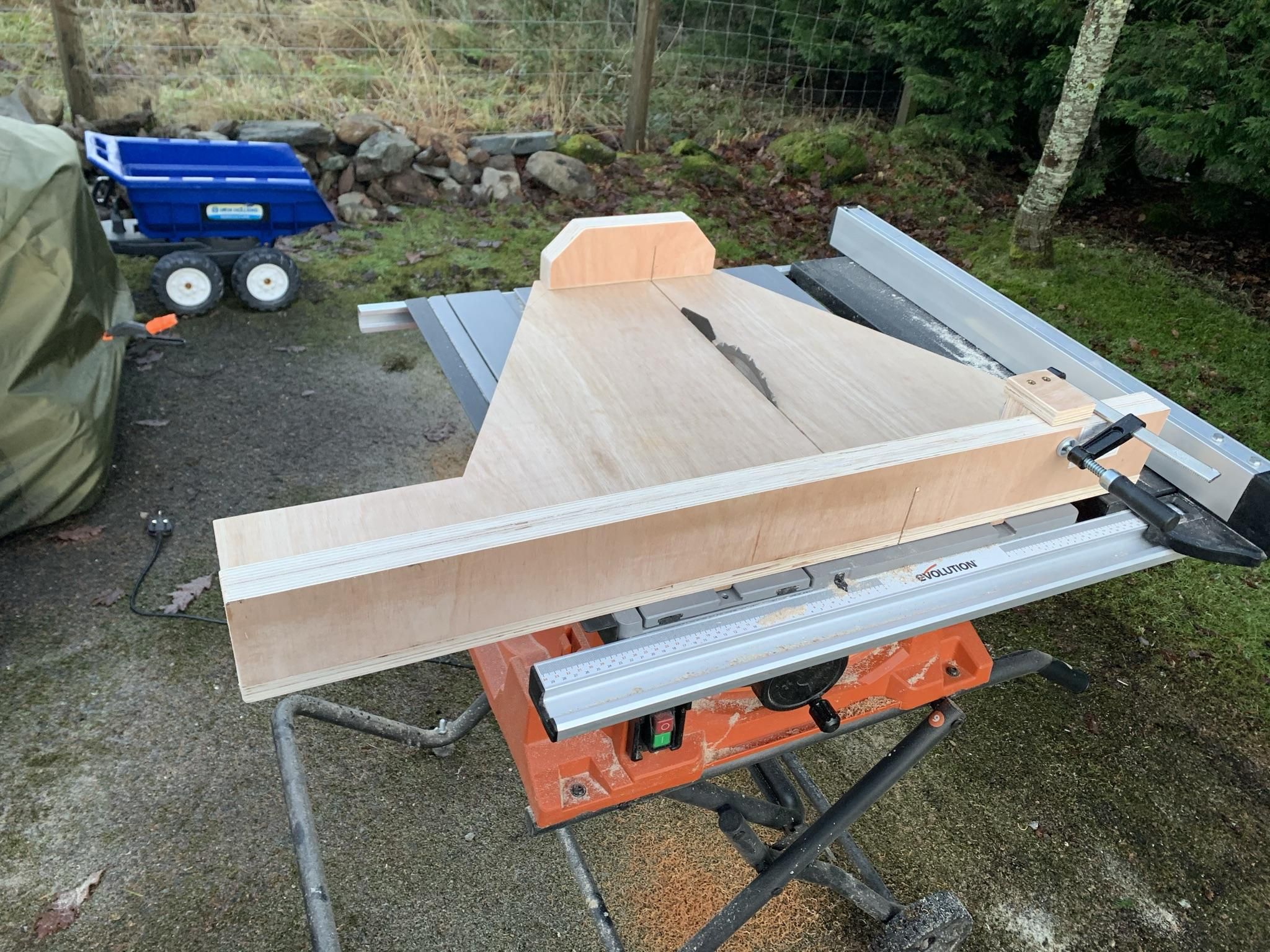 Amazing Crosscut Sled for Your Tablesaw : 7 Steps (with Pictures ...