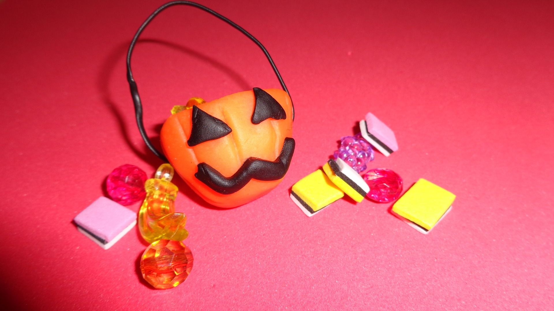 Miniature Halloween Candy Bucket : 5 Steps - Instructables