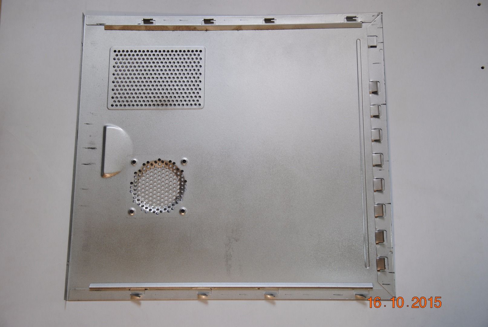 What's Inside? #8: Enormous LG Desktop Computer : 6 Steps - Instructables