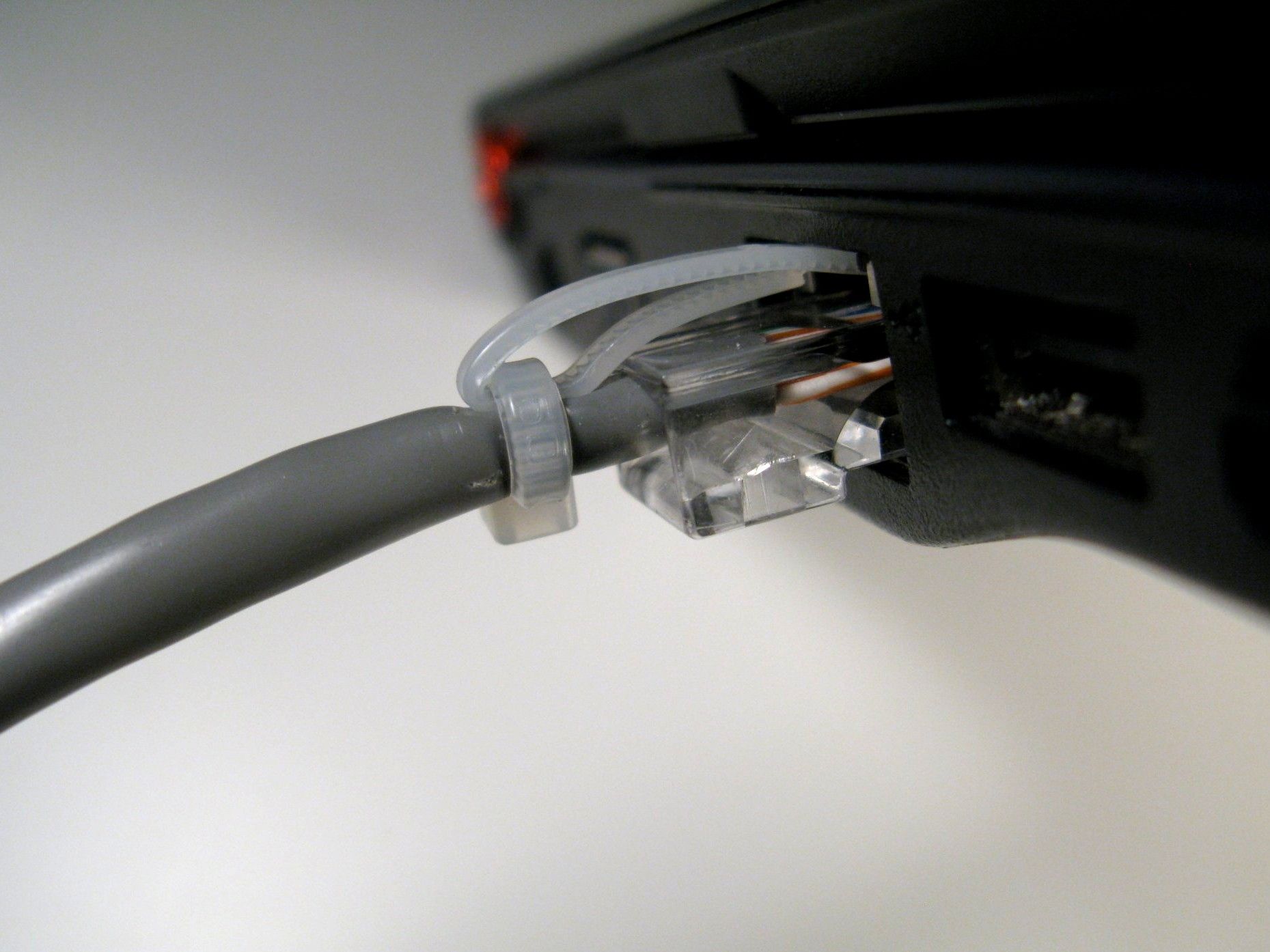 Repair a Broken Ethernet Plug : 10 Steps (with Pictures) - Instructables
