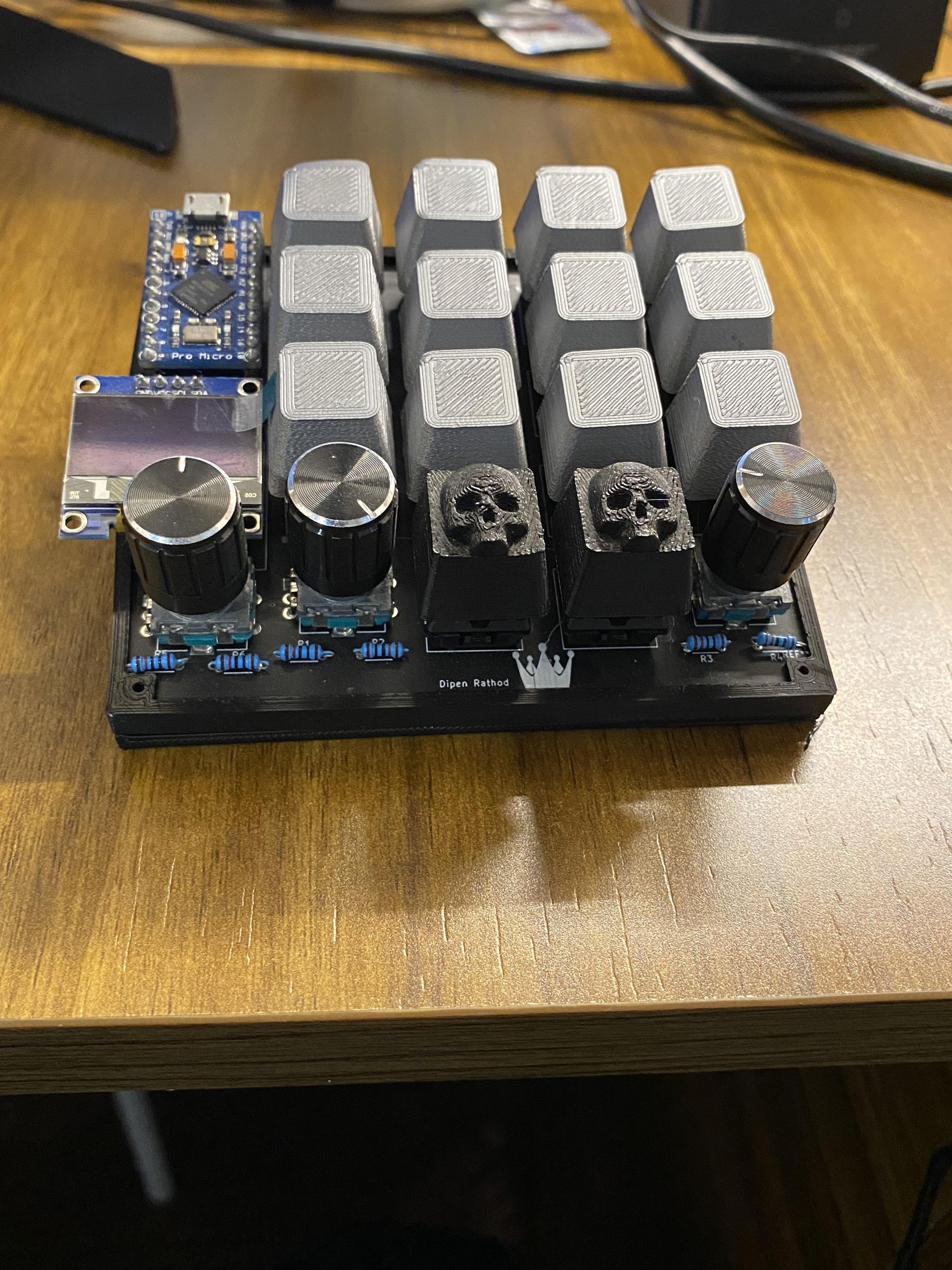 Arduino Pro Micro 16 Key Macro Keyboard : 5 Steps - Instructables