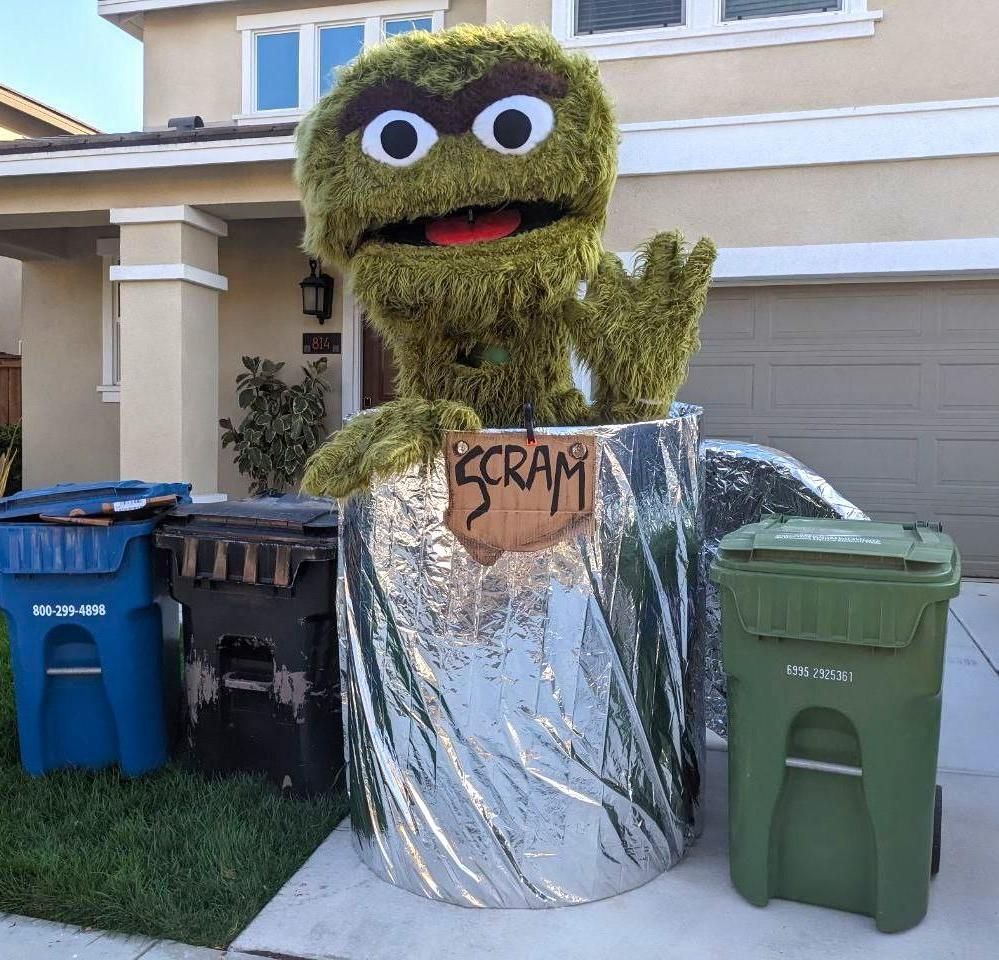 Giant Oscar the Grouch (≈9 Feet Tall) : 7 Steps (with Pictures ...