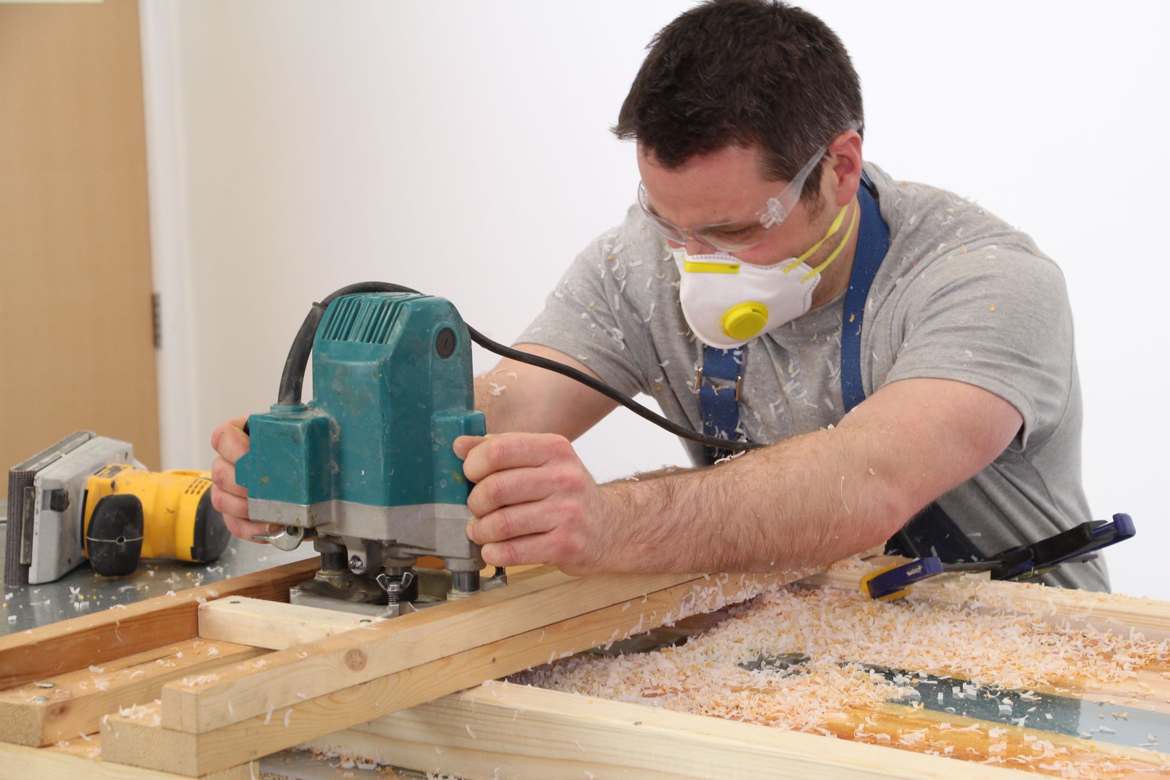 DIY Resin River Table Using Clear Epoxy Casting Resin and Wood : 12 ...