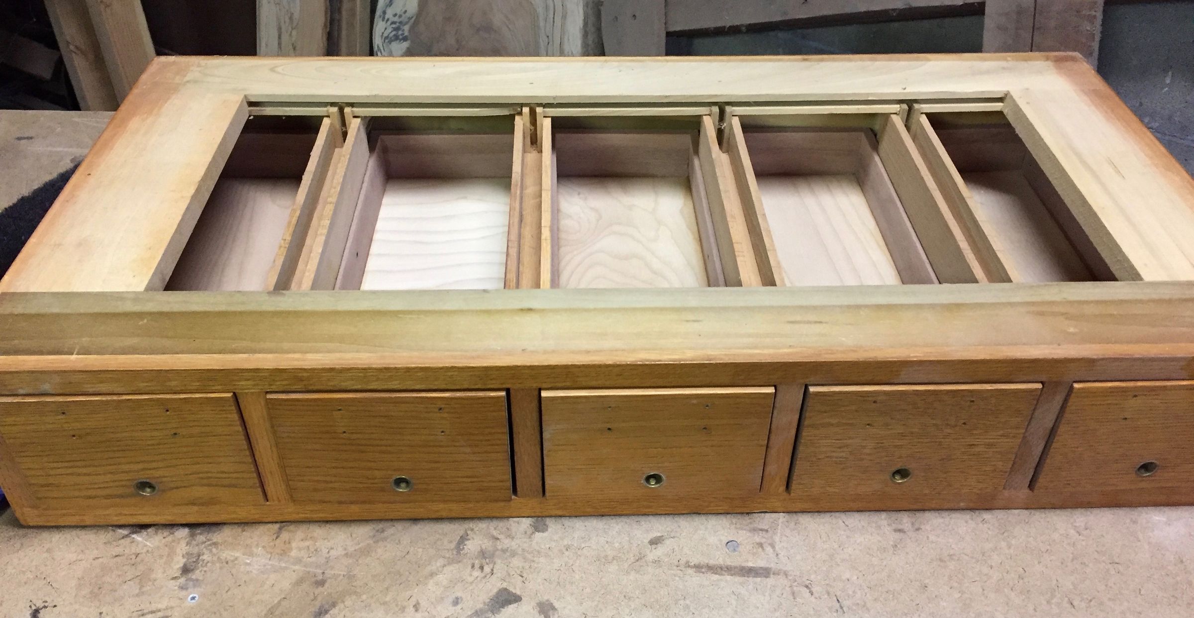 Reclaimed Librarian's Table : 6 Steps (with Pictures) - Instructables