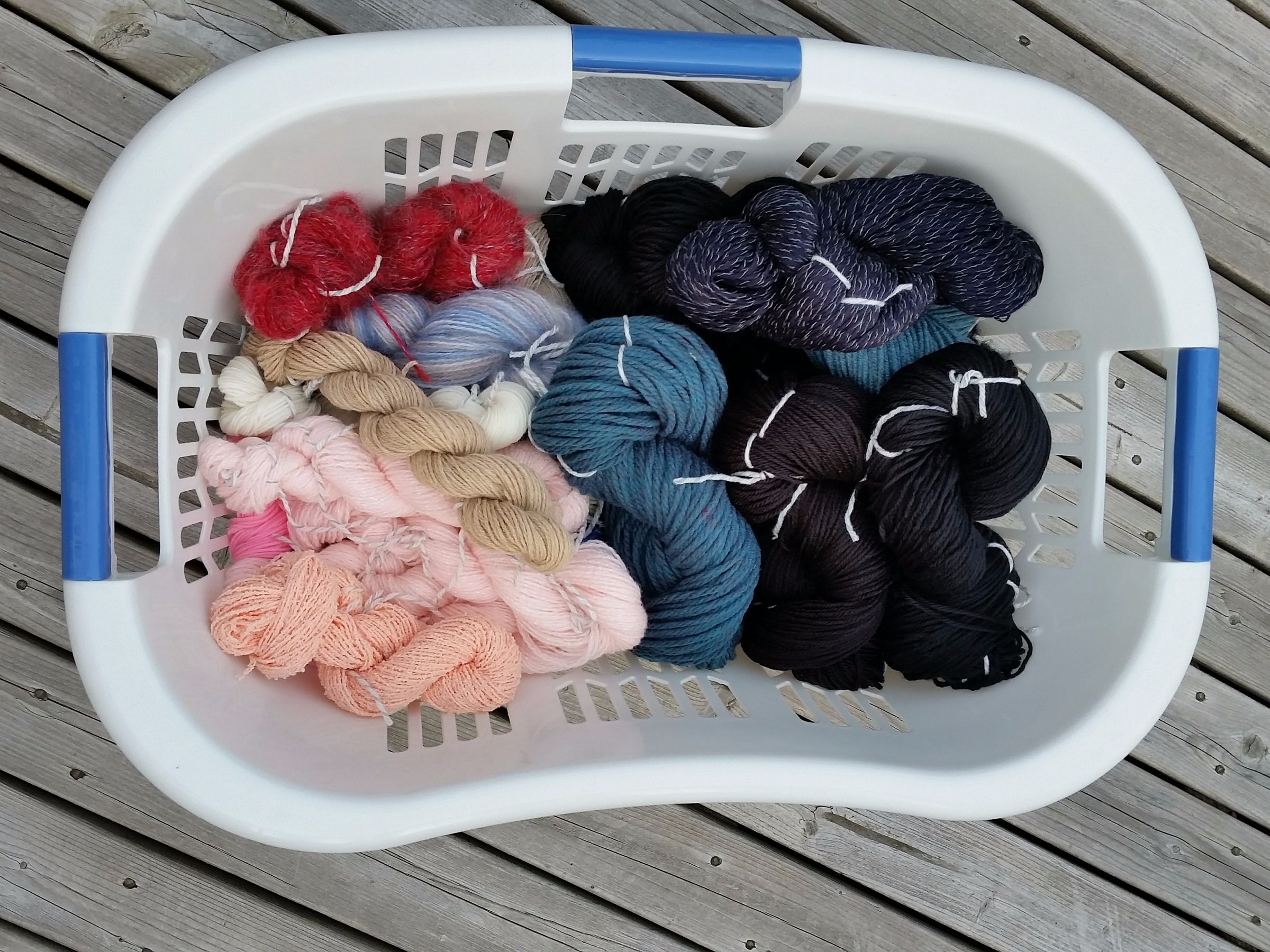 How to Turn Second Hand or Dirty Yarn Into Usable Stash : 5 Steps (with ...