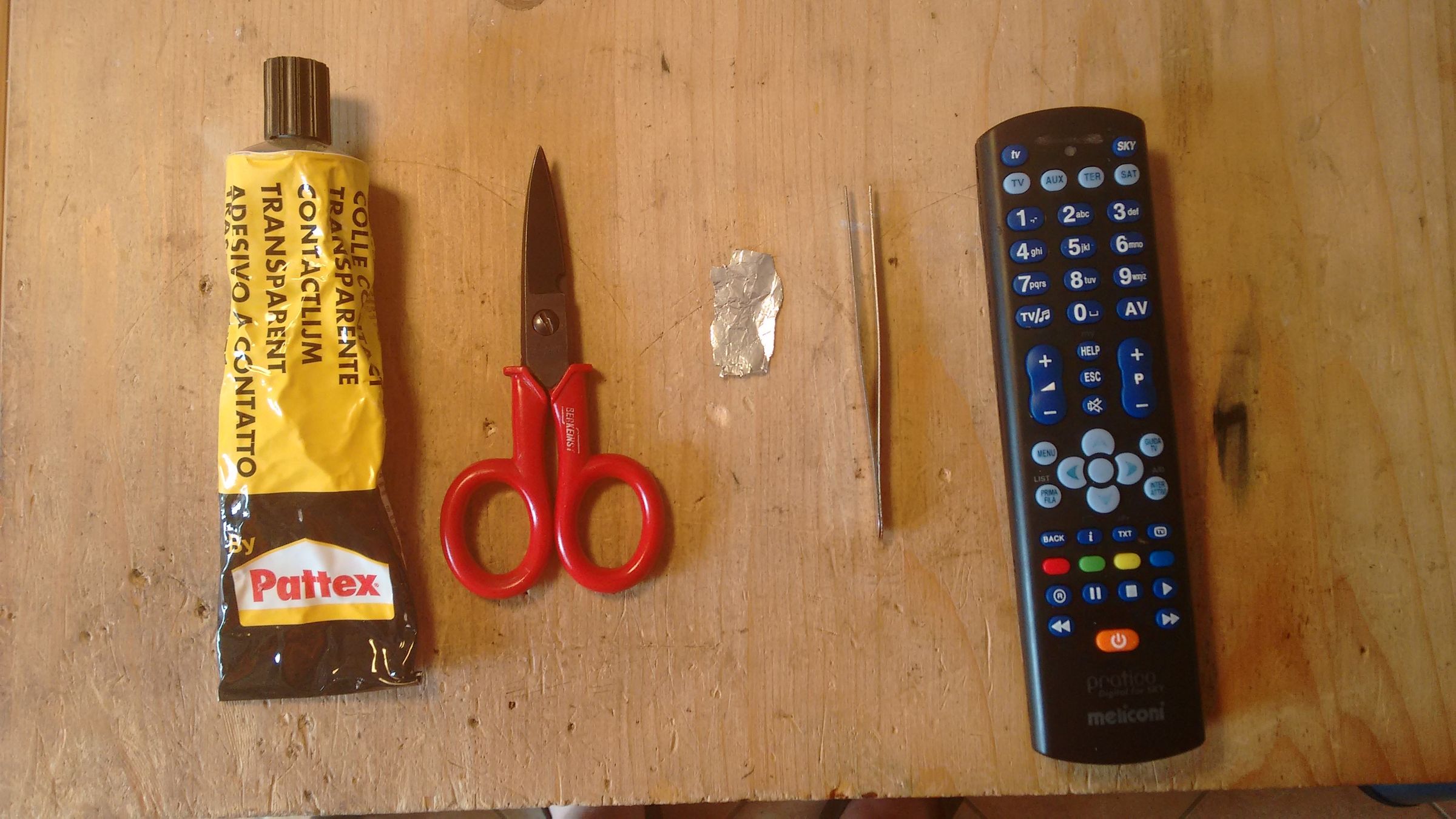 Riparare I Tasti Di Un Telecomando : 3 Steps - Instructables