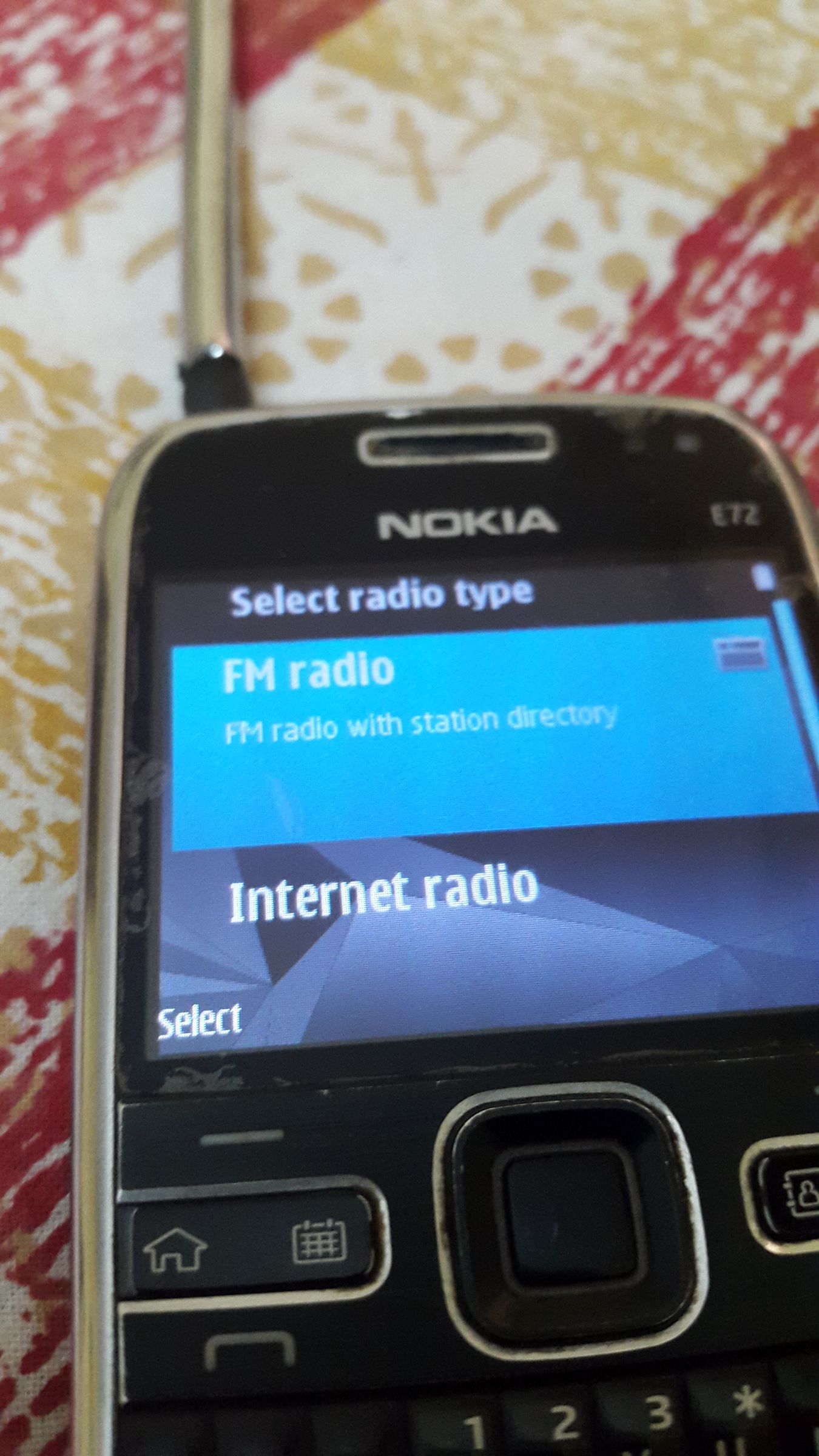 Make a Mobile Antenna to Listen to FM Radio Without Headphones : 6 ...