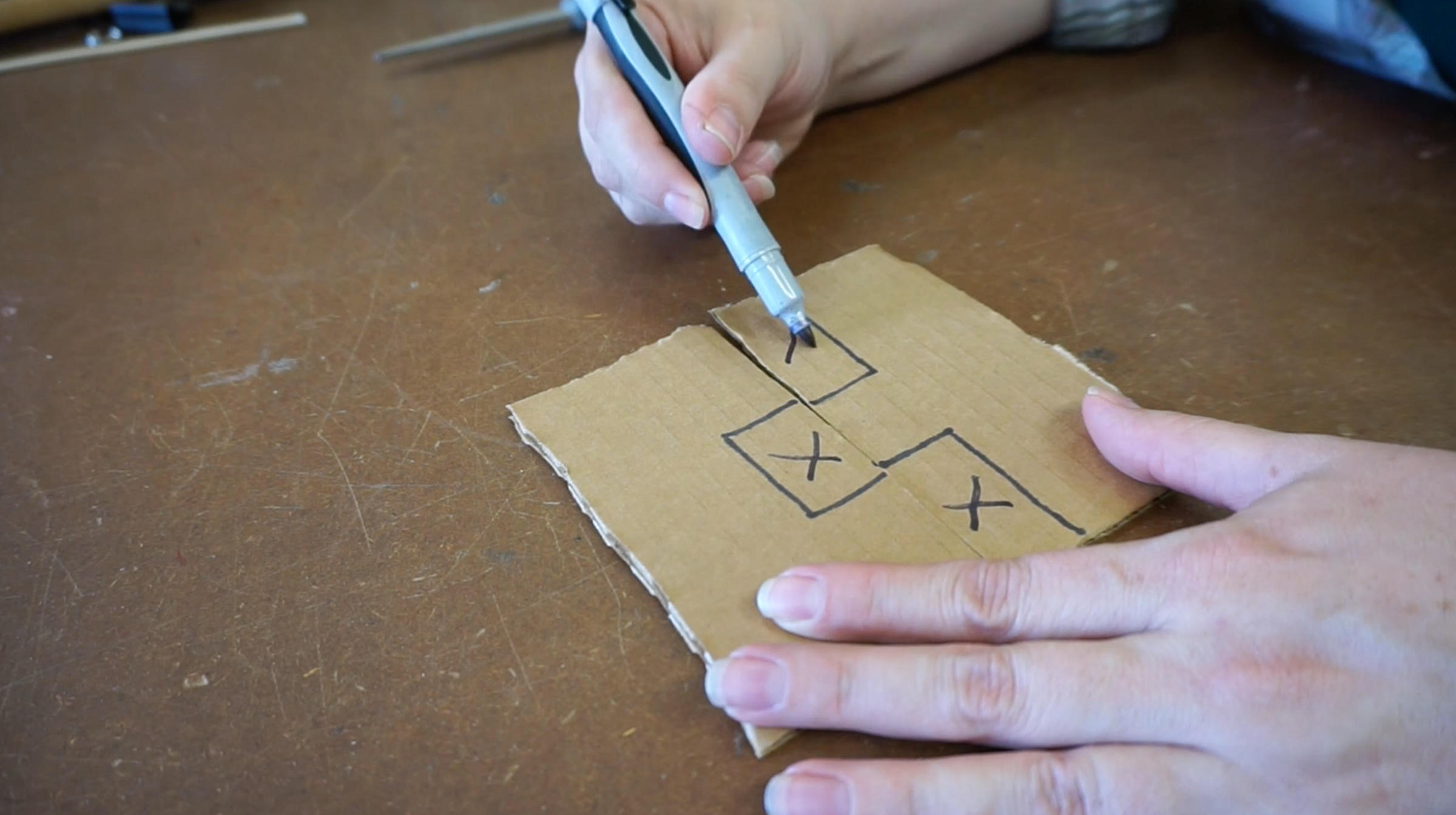 6 Easy Tinkering Hinges : 7 Steps (with Pictures) - Instructables