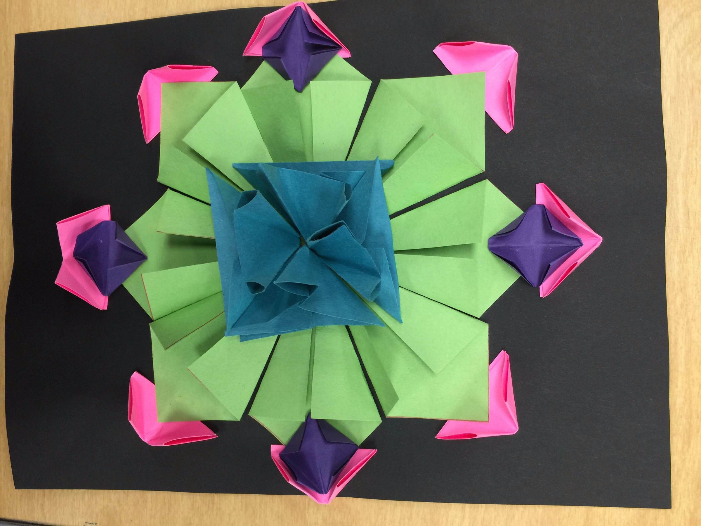 Radial Folded Paper Designs : 8 Steps - Instructables
