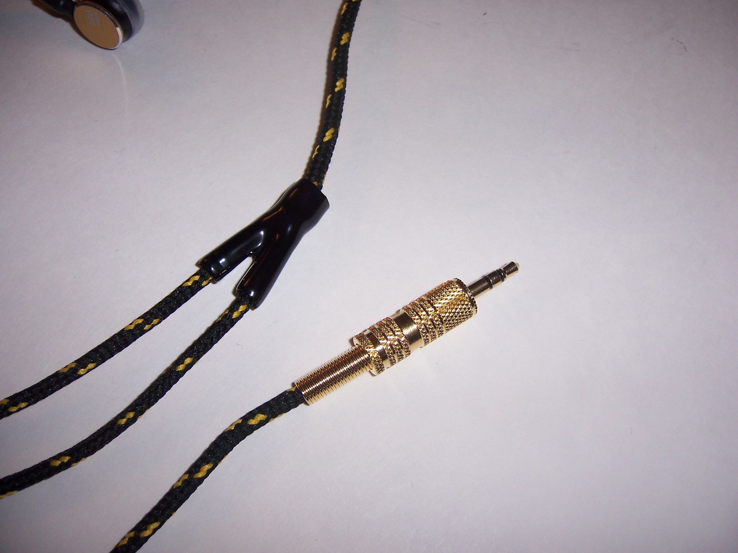 Cloth Covered Earbuds : 10 Steps - Instructables