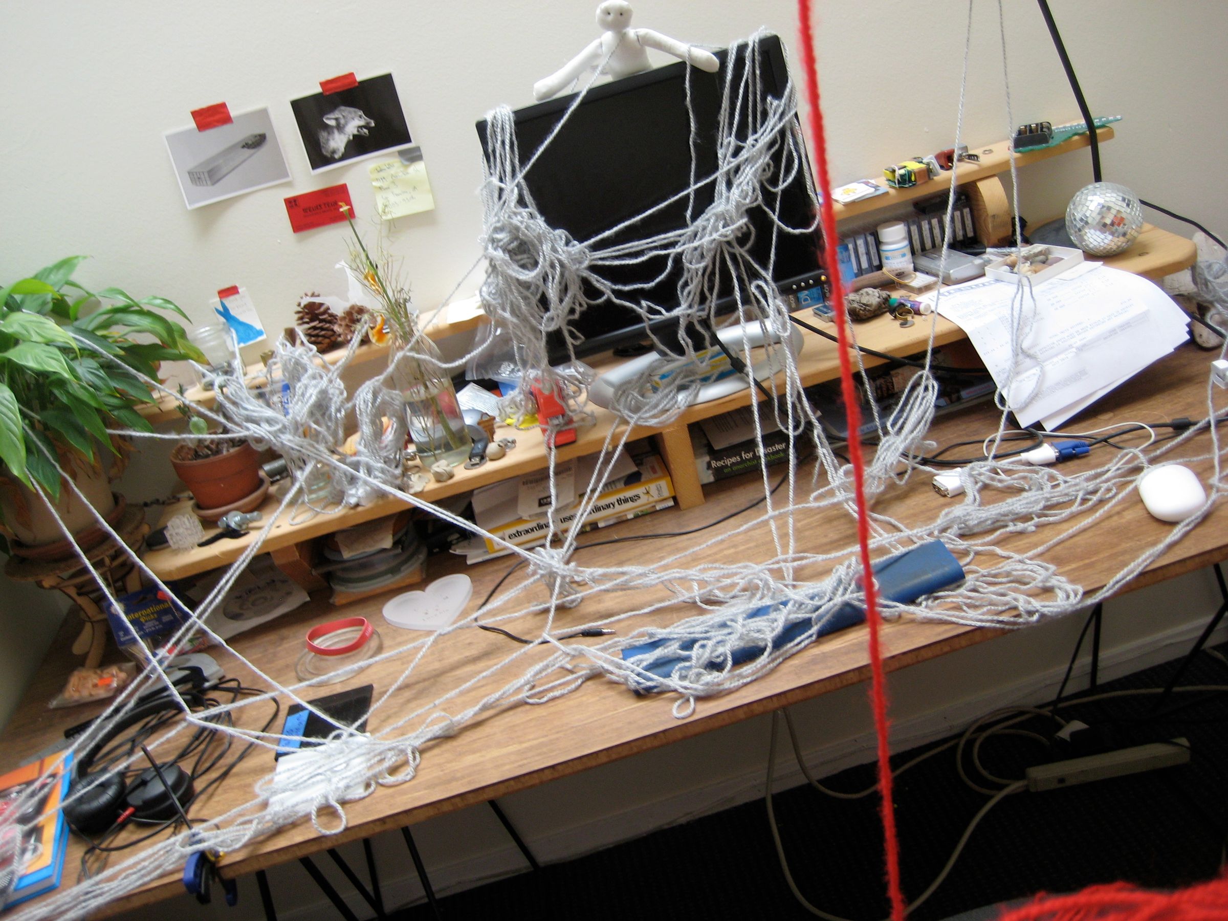 How to Redecorate the Office When Everyone Is Gone : 7 Steps (with ...