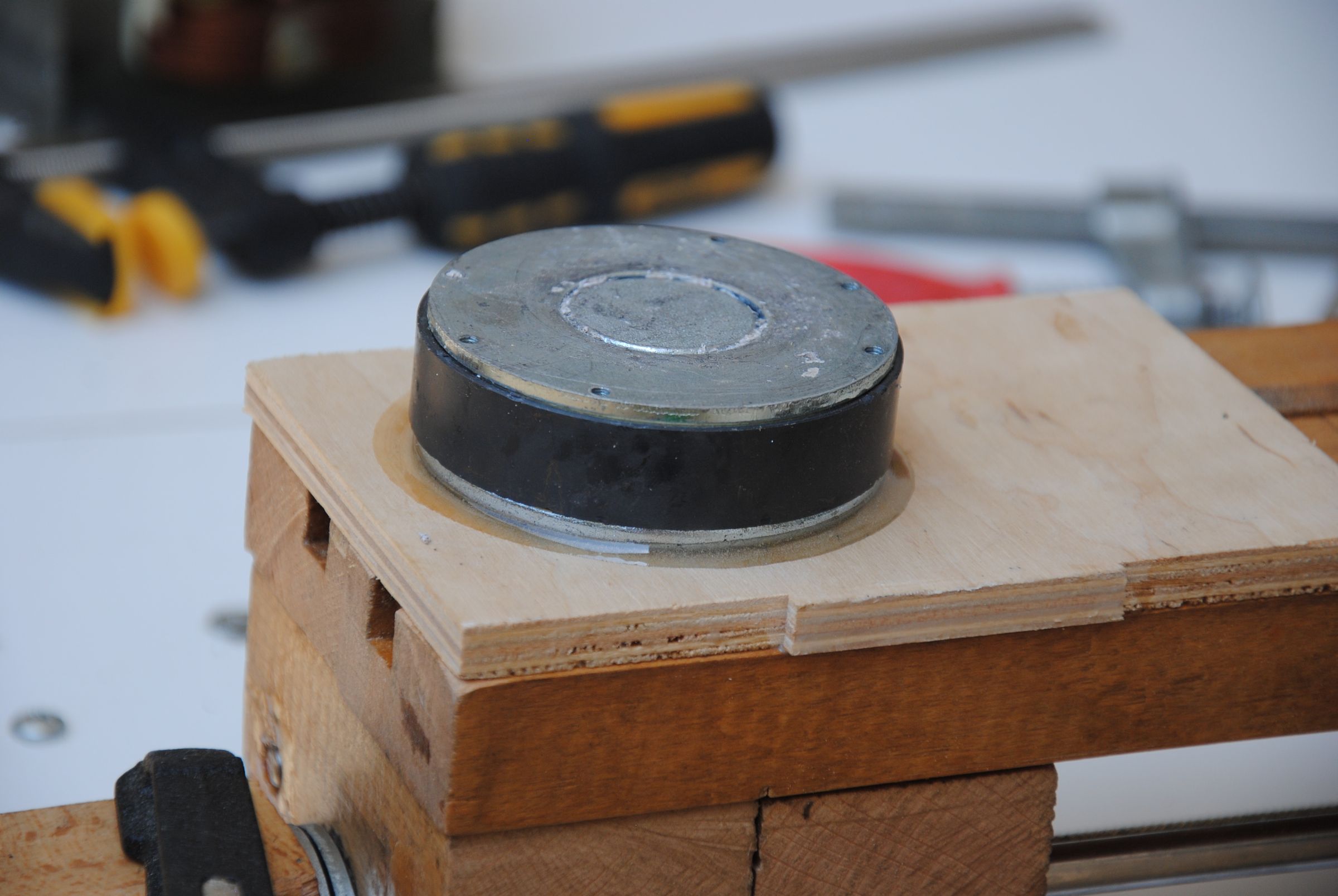 Magnetic Swivel Base Vise Mount : 7 Steps (with Pictures) - Instructables