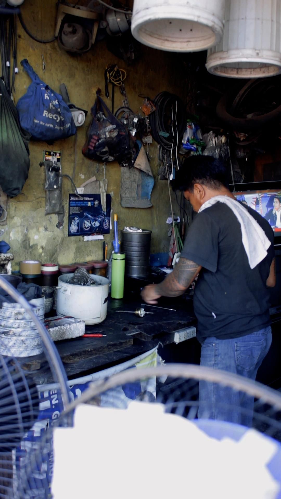 How to Fix a Broken Electric Fan: Motor Humming Sound | Rotor Not ...