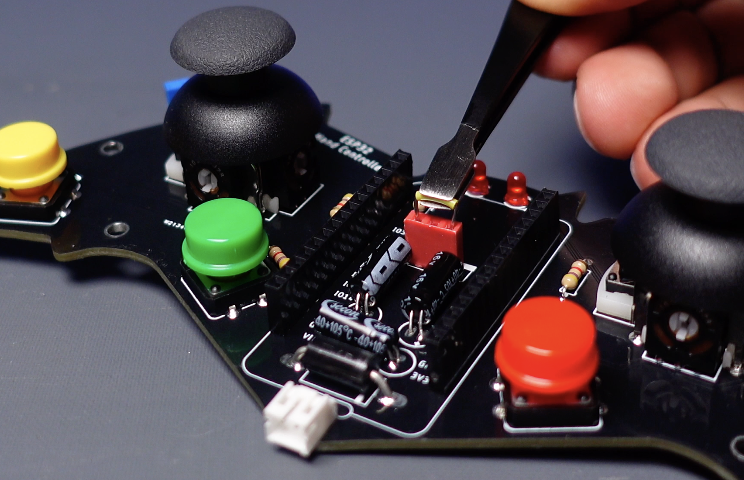 DIY ESP32 Bluetooth GamePad for Android, PlayStation and PC : 9 Steps (with Pictures ...