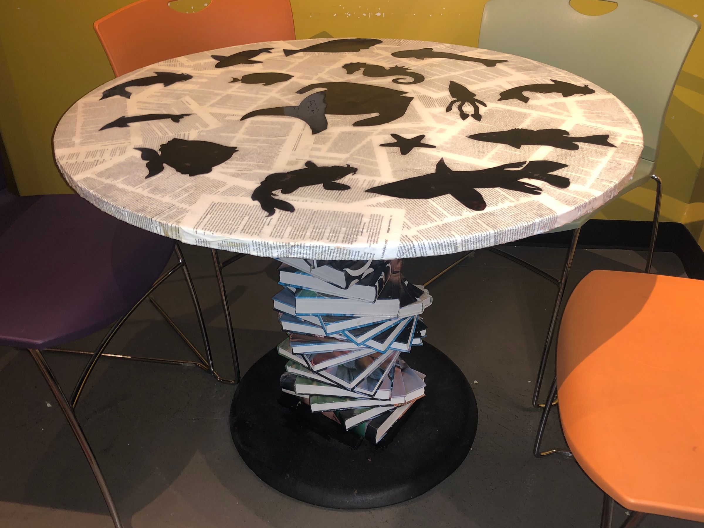 Encyclopedia Table : 5 Steps (with Pictures) - Instructables