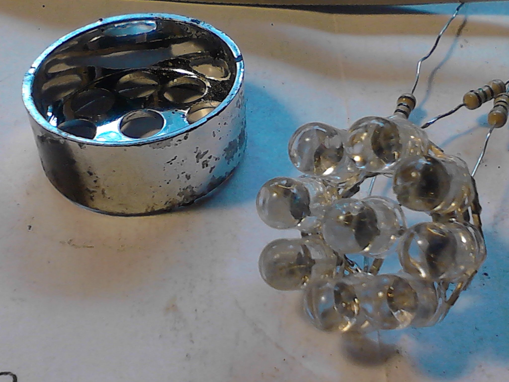 Dead Bug Prototyping and Freeform Electronics : 12 Steps (with Pictures) - Instructables