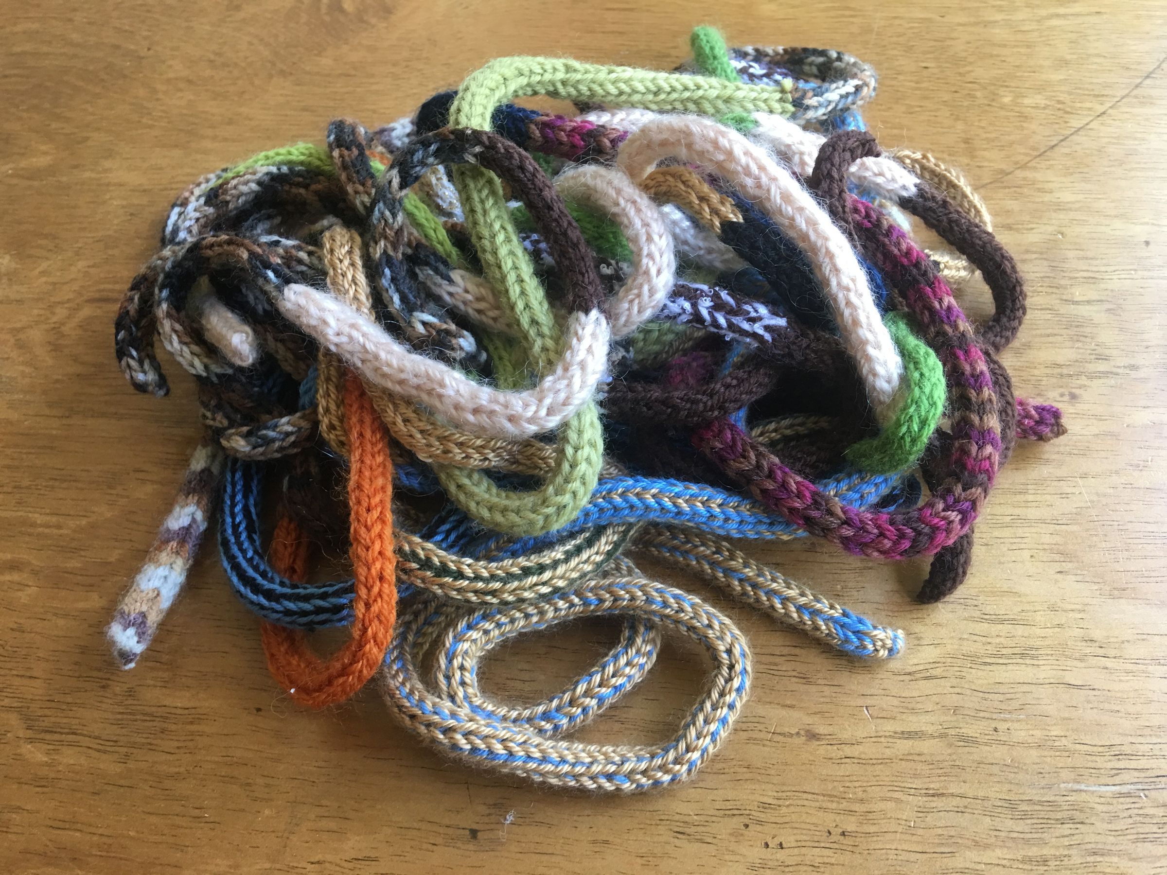 How to French Knit a Rug : 11 Steps (with Pictures) - Instructables