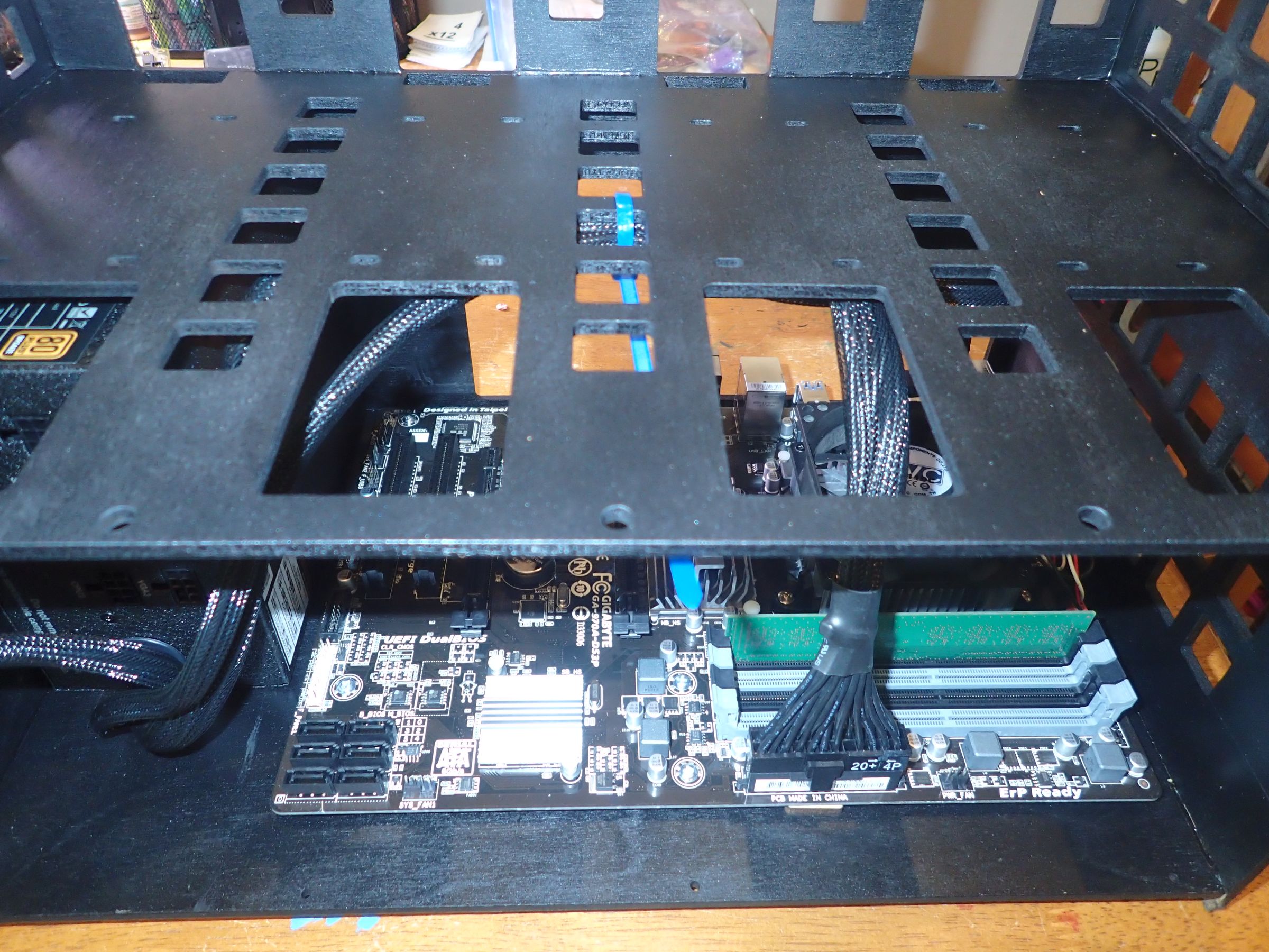 Simple, Stackable GPU Mining Rig : 10 Steps (with Pictures) - Instructables