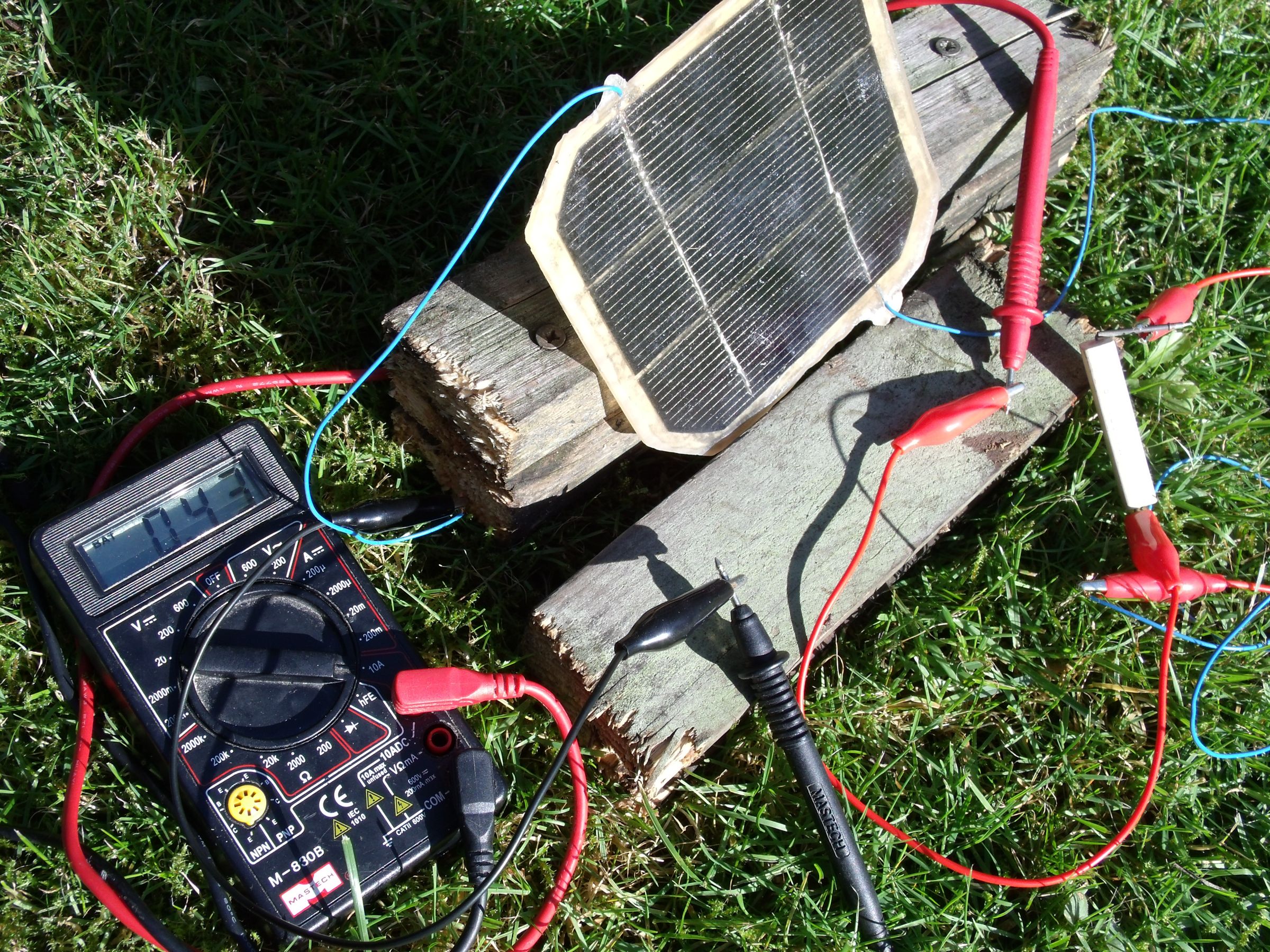 Make Custom Sized Solar Panels : 5 Steps (with Pictures) - Instructables