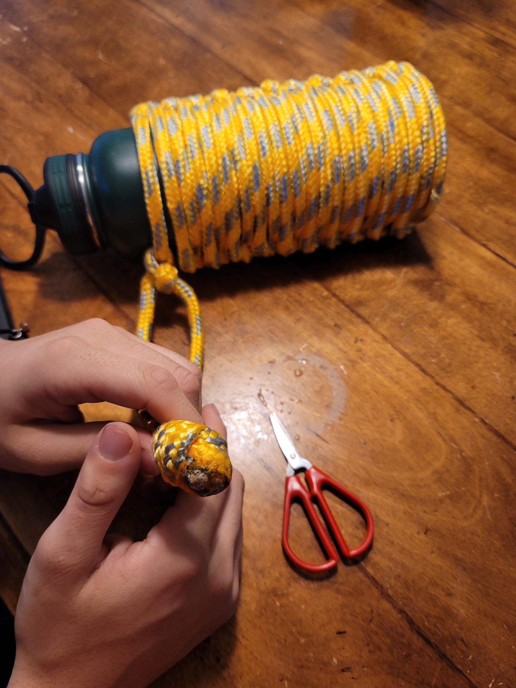 6 Step Water Bottle Rope Wrap : 7 Steps (with Pictures) - Instructables