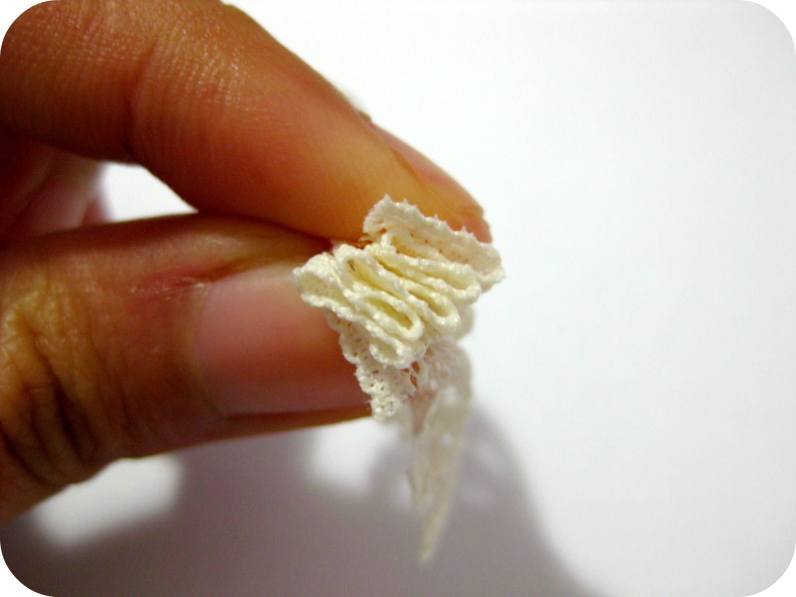 DIY: Rosette and Lace - Refashioned Tee : 15 Steps - Instructables