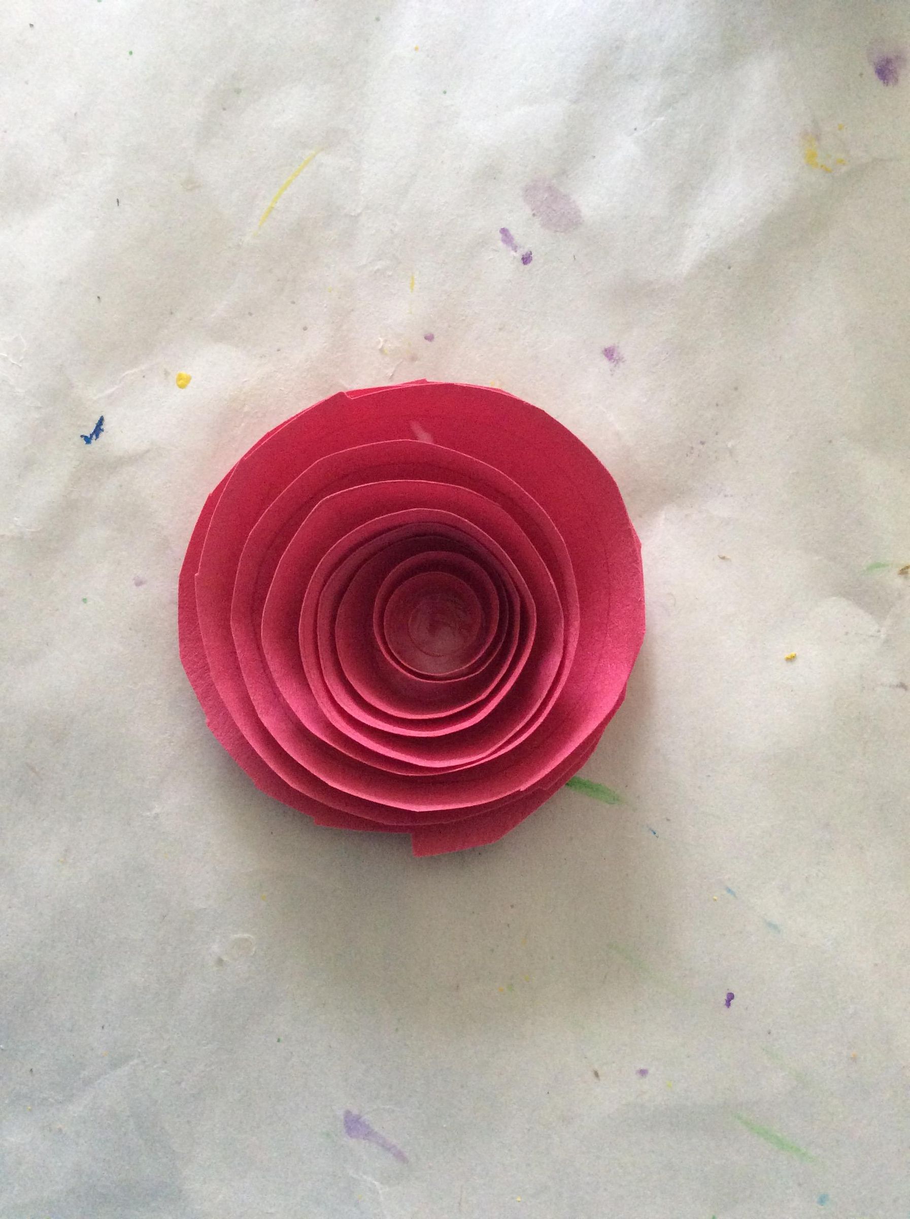 DIY Rolled Paper Flowers Wall Decor : 4 Steps - Instructables