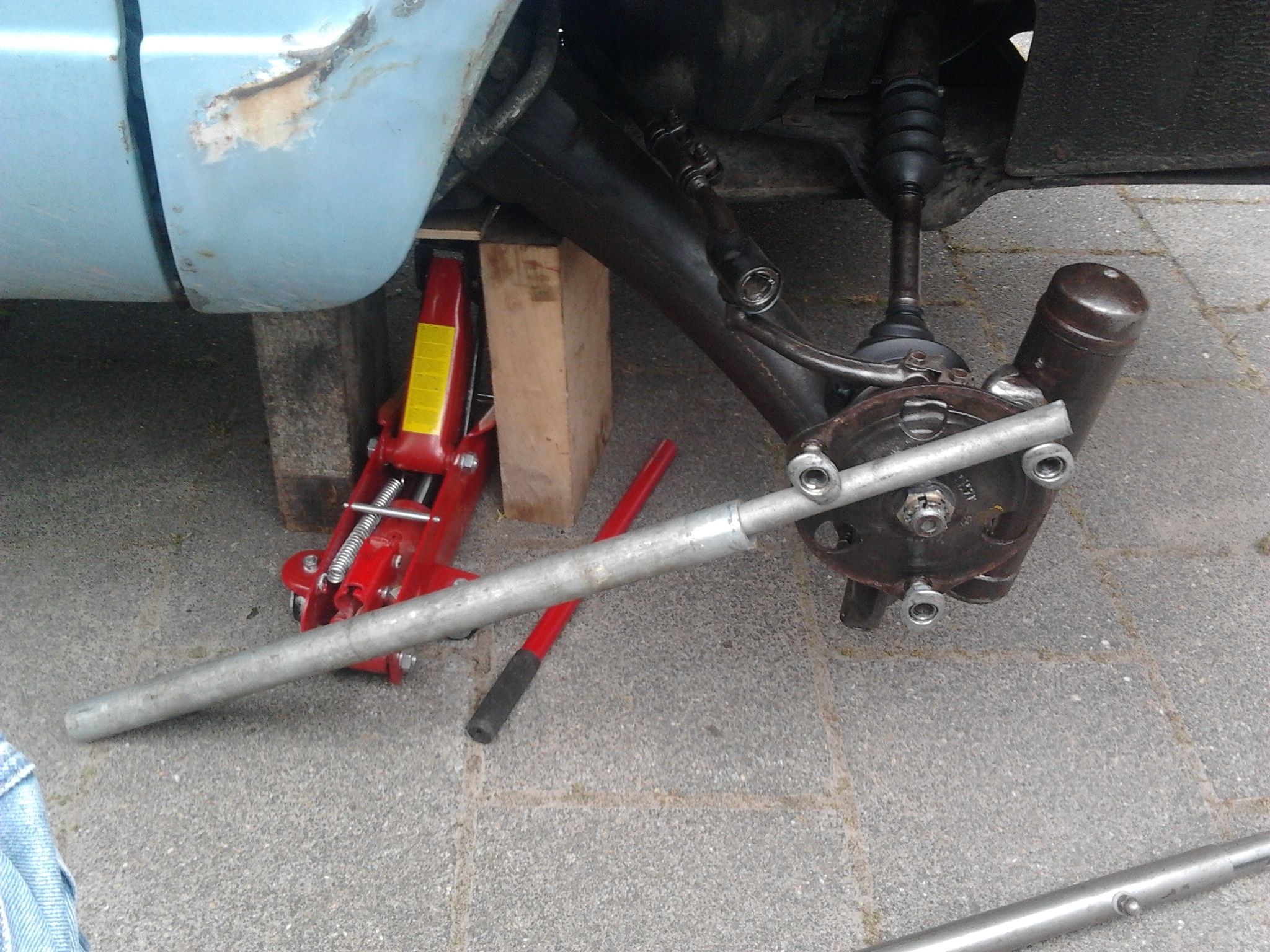 Driveshaft Nut Loosen/Tighten Trick Without Pneumatic Tools : 3 Steps ...