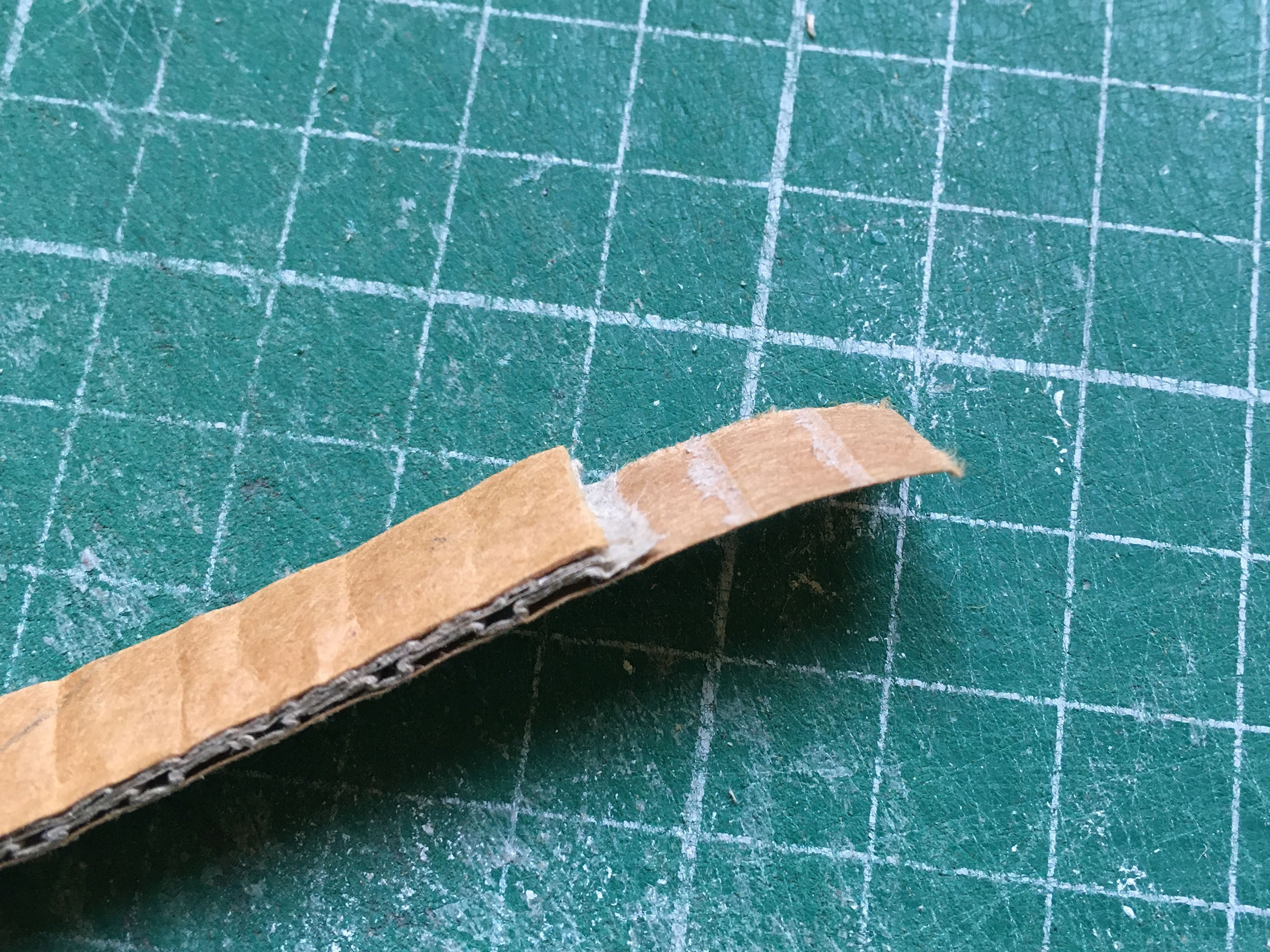 Corrugated Cardboard Lamp : 10 Steps (with Pictures) - Instructables