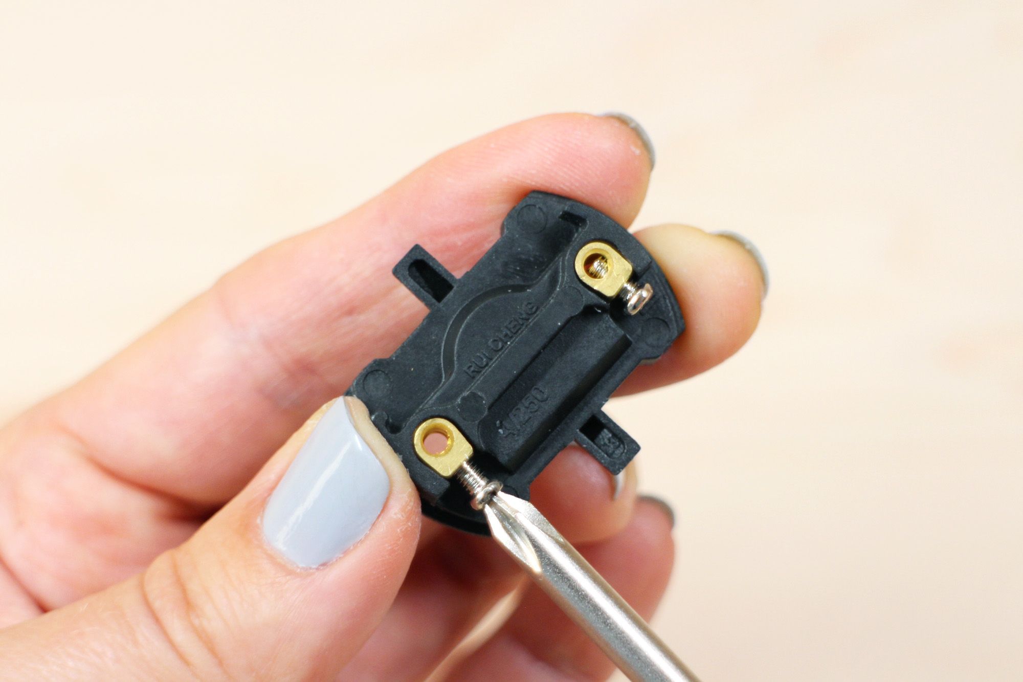 Wiring Sockets : 8 Steps - Instructables