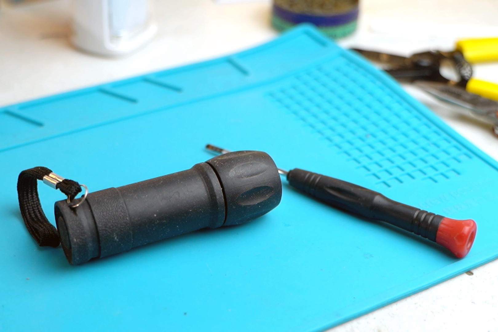 DIY Cardboard Smartphone Film Scanner : 19 Steps (with Pictures ...