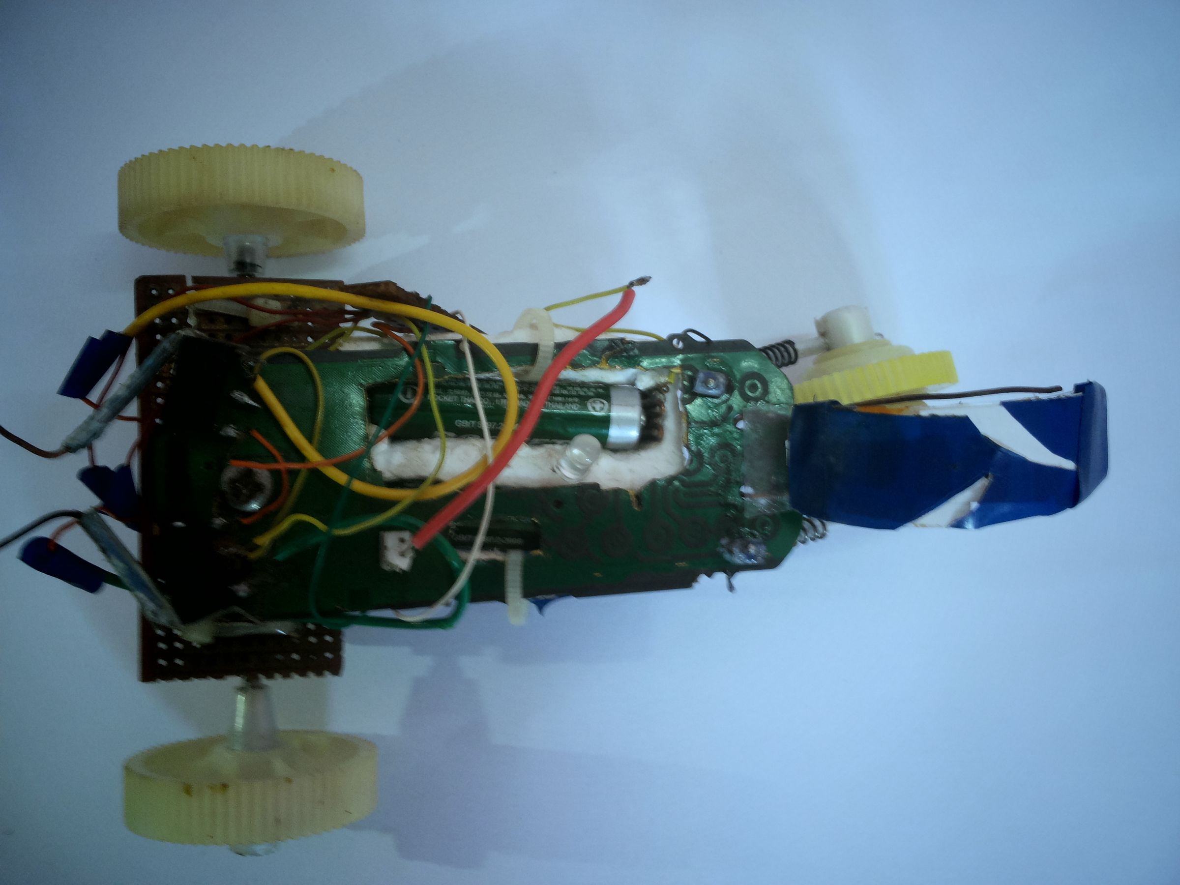 SIMPLE OBSTACLE DETECTING ROVER : 9 Steps - Instructables