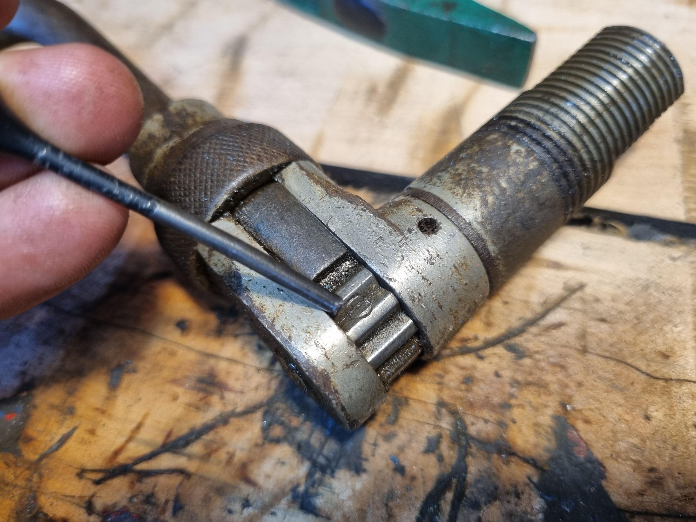 Modern 3-Jaw Chuck on Stanley Hand Brace : 4 Steps - Instructables