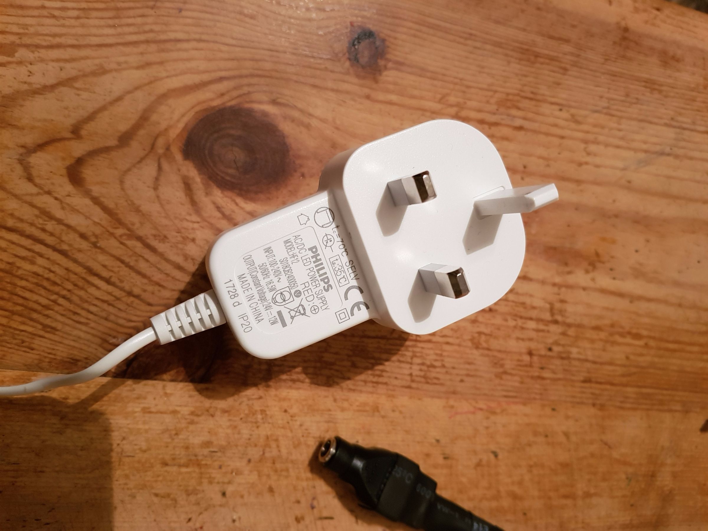 Battery Conversion for LED Light : 4 Steps (with Pictures) - Instructables